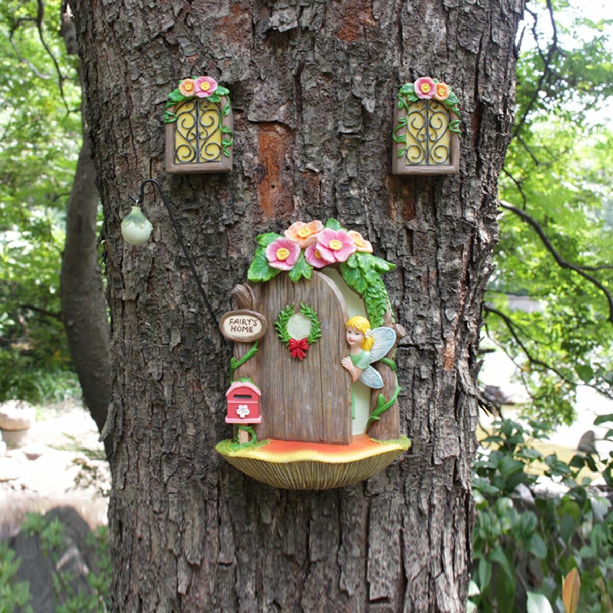 Садовая фигурка на дерево двери в дом эльфов гномов с желудем