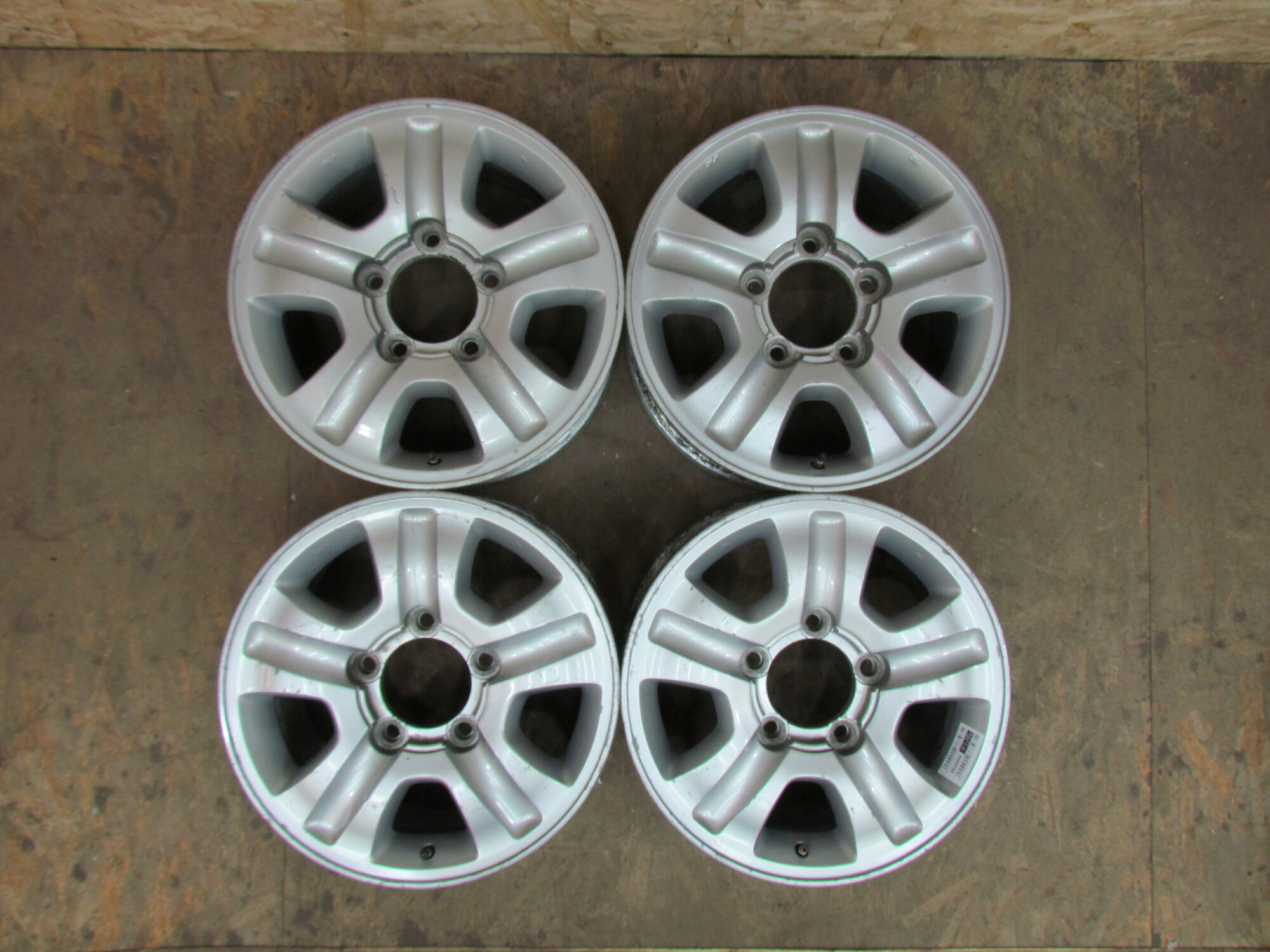 Комплект колесных дисков Toyota R17 8J ET60 5*150 DIA110 (реплика) 0026966