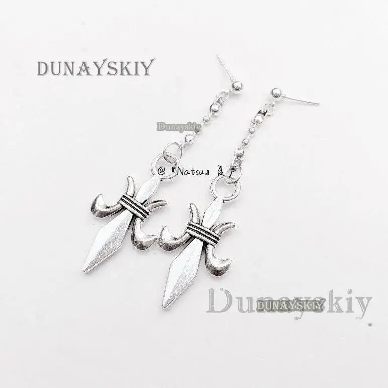 Серьги-подвески "Дagger" серебряного цвета, Dunayskiy