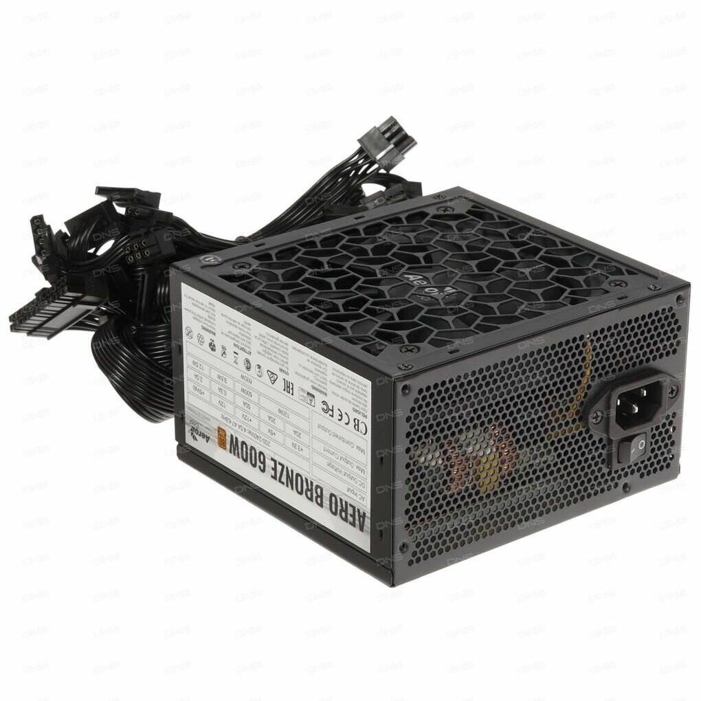 Блок питания Aerocool AERO BRONZE 600W (ACPB-AR60AEC. A1) черный - 600 Вт, 80+ Bronze, ATX 20+4 пин, 4 pin + 4 pin CPU, 6 SATA, 2 x 6 pin PCI-E
