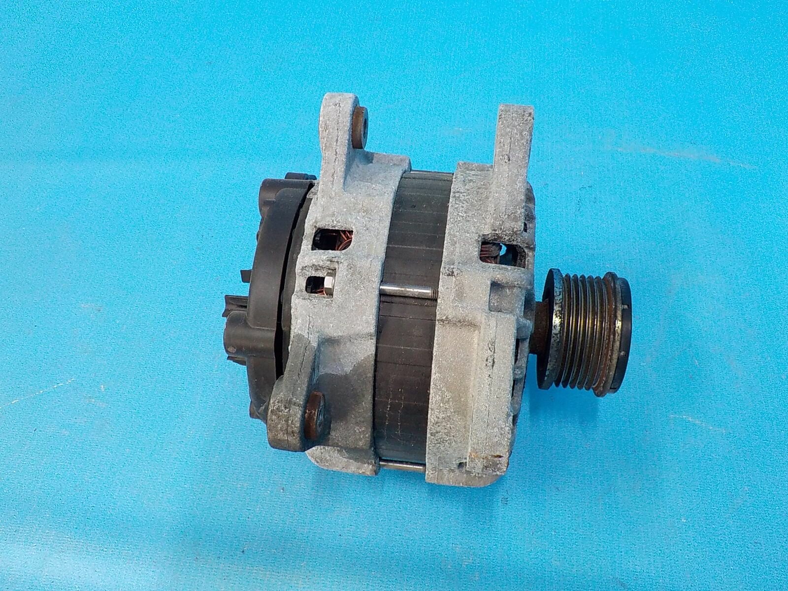 Генератор двигателя Nissan Qashqai (J11) 2014-2022 231004EA0A - Б/У