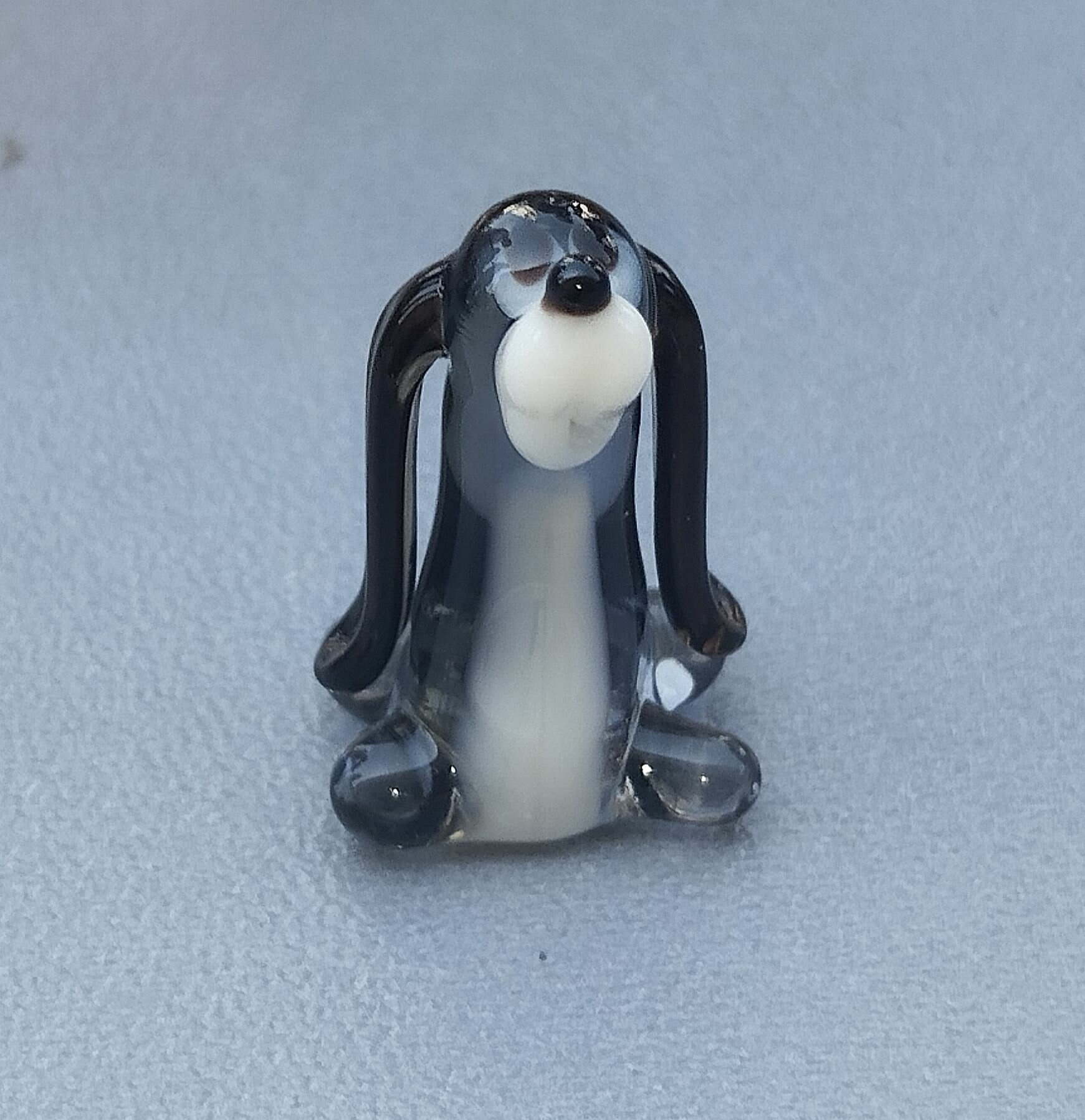 Стеклянная микро фигурка собака