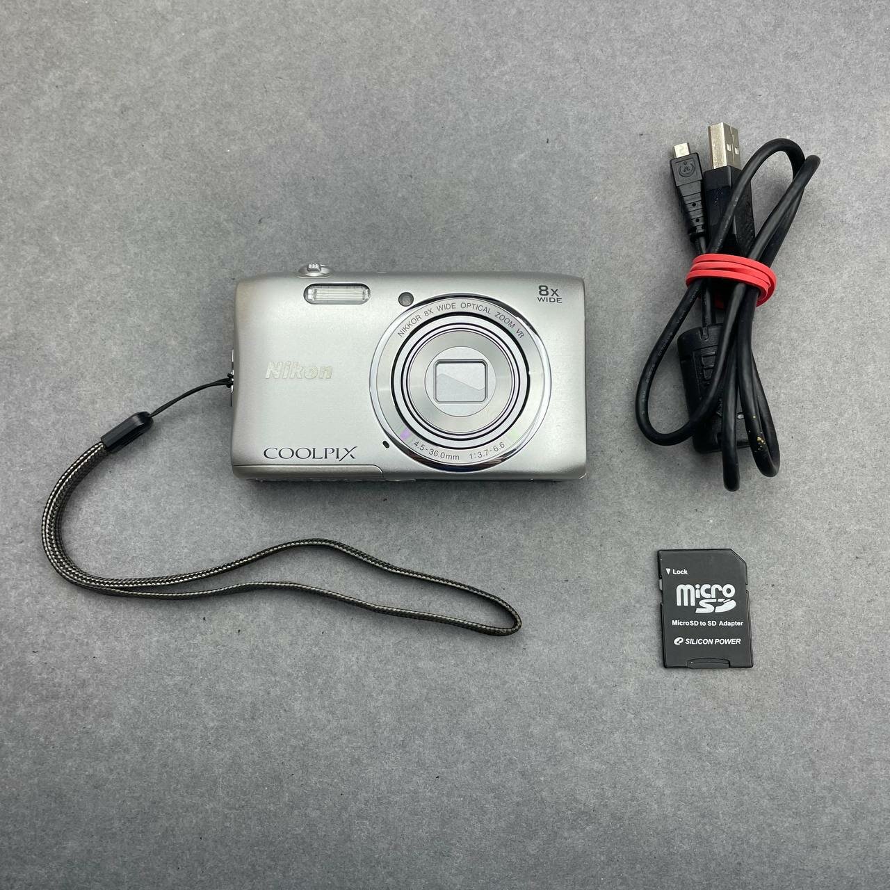 Цифровой компактный фотоаппарат Nikon Coolpix S3600, серебристый