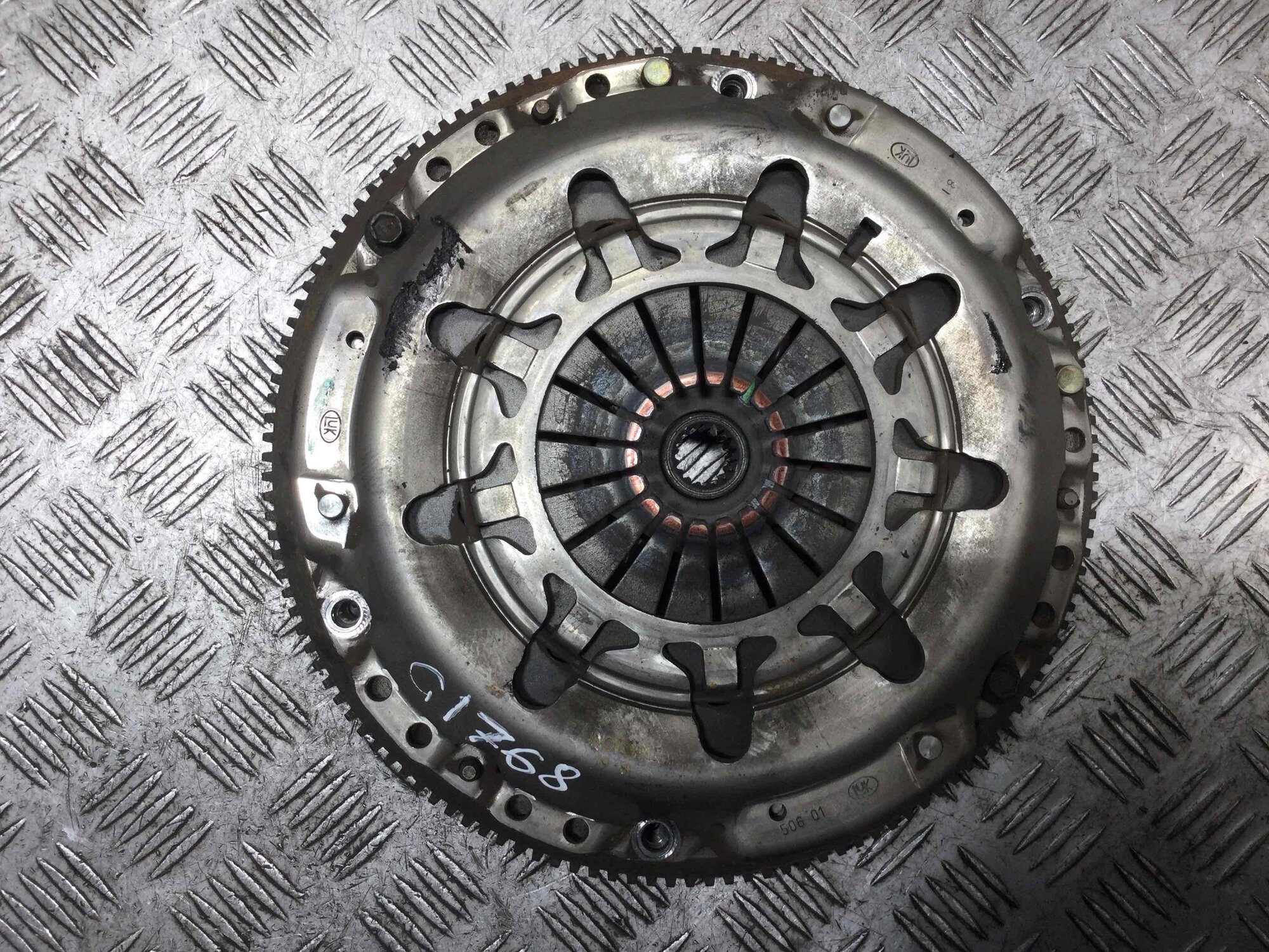 Б/У Маховик Ford Focus 1 поколение [рестайлинг] (2001-2005) 2004 г.