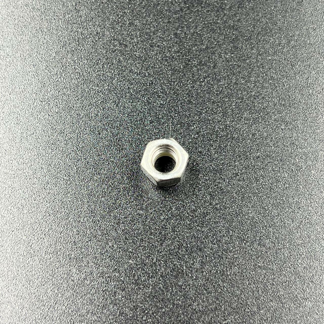 Гайка Yamaha 6-250, F6-350 (Yamaha) OEM номера: 90185-05904, 9018505904
