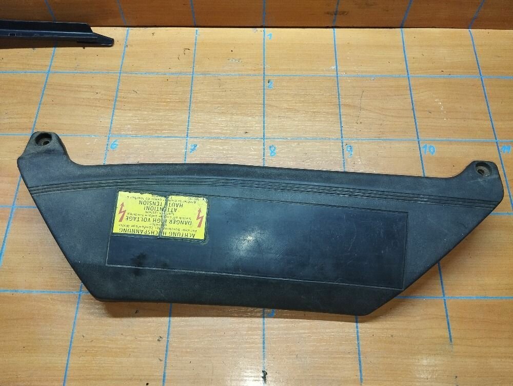 Накладка на переднюю панель Фольксваген Пассат Б3 Б/У с пробегом