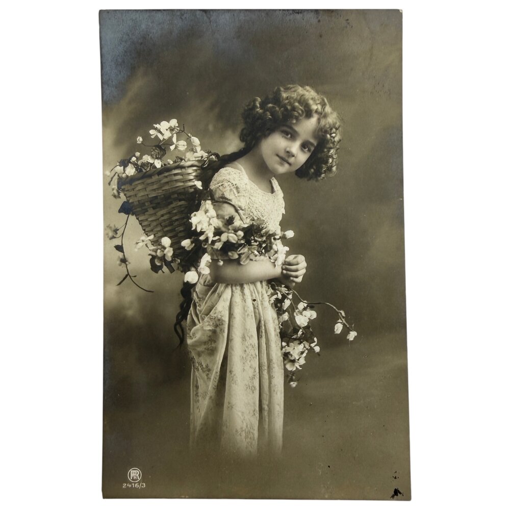 Почтовая открытка "Маленькая цветочница" 1900-1910 гг. Германская Империя