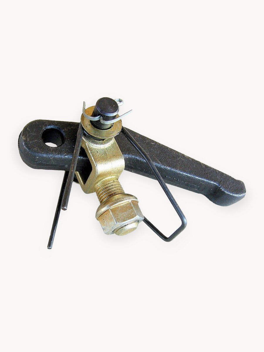 Рычаг отжимной в сборе н/о 85-1601095, на трактора МТЗ 80/82