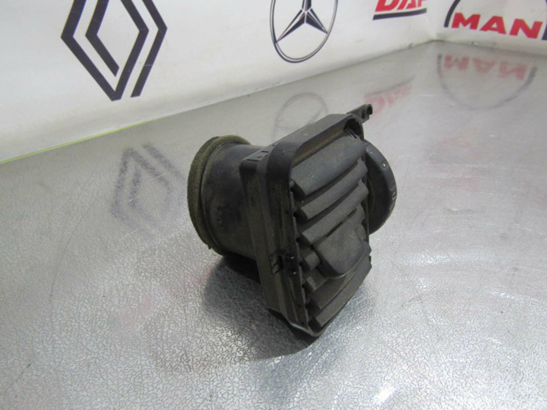 Дефлектор приборной панели Scania P, G, R