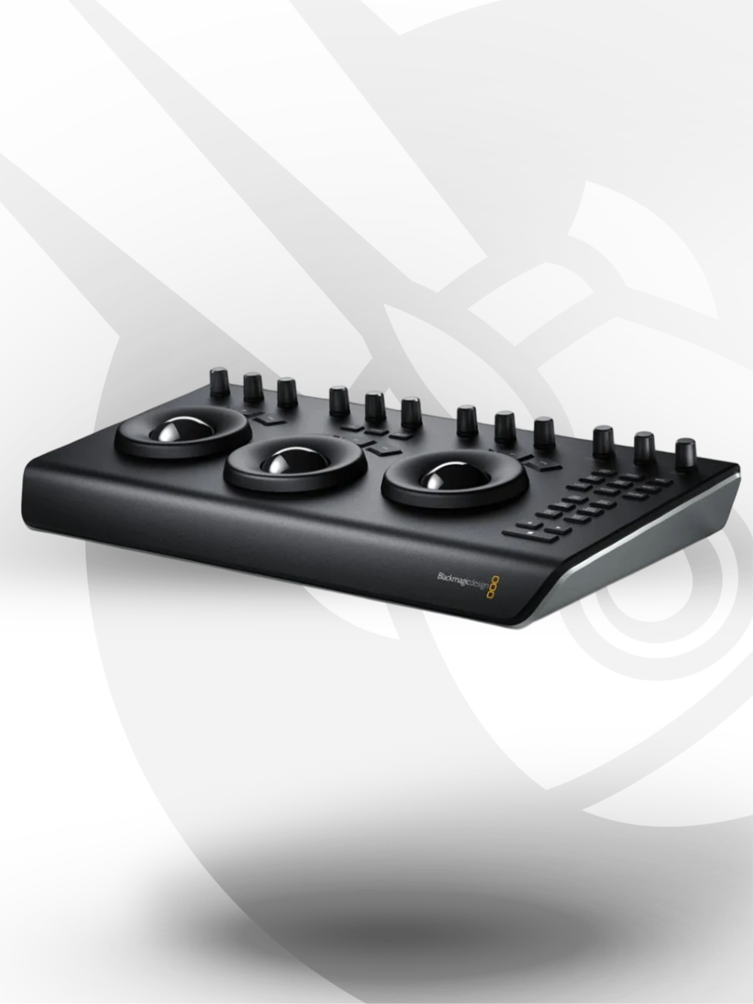 Панель для грейдинга Blackmagic DaVinci Resolve Micro Panel