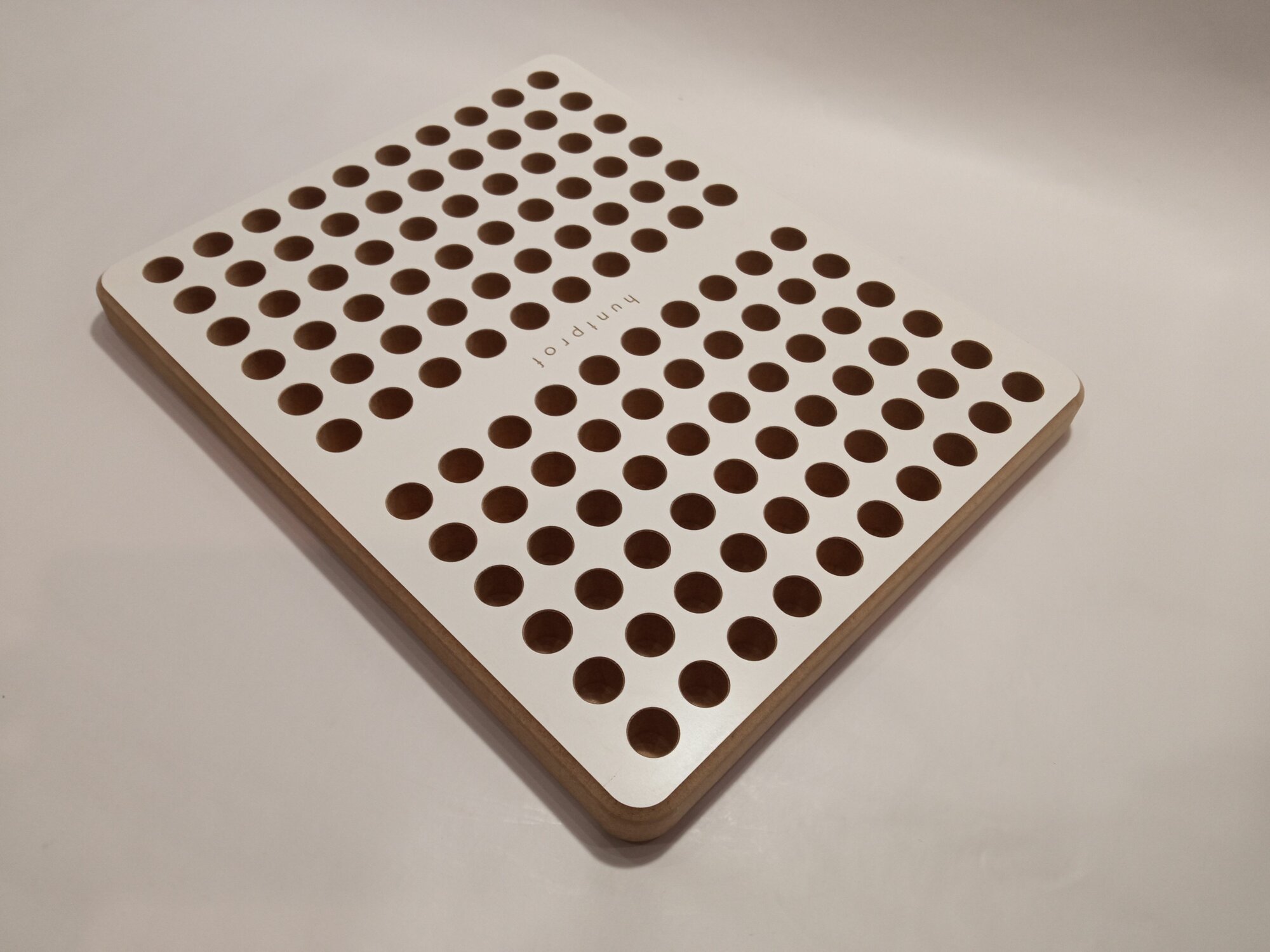 Подставка для гильз и патронов кал. 223 Remington 5.56x45 на 120 мест / доска для сборки патронов