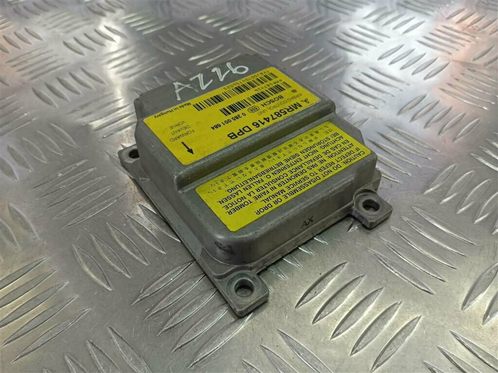 Блок управления SRS (AIR BAG) Б/У для MITSUBISHI COLT Z30 (2002—2012) MR587416