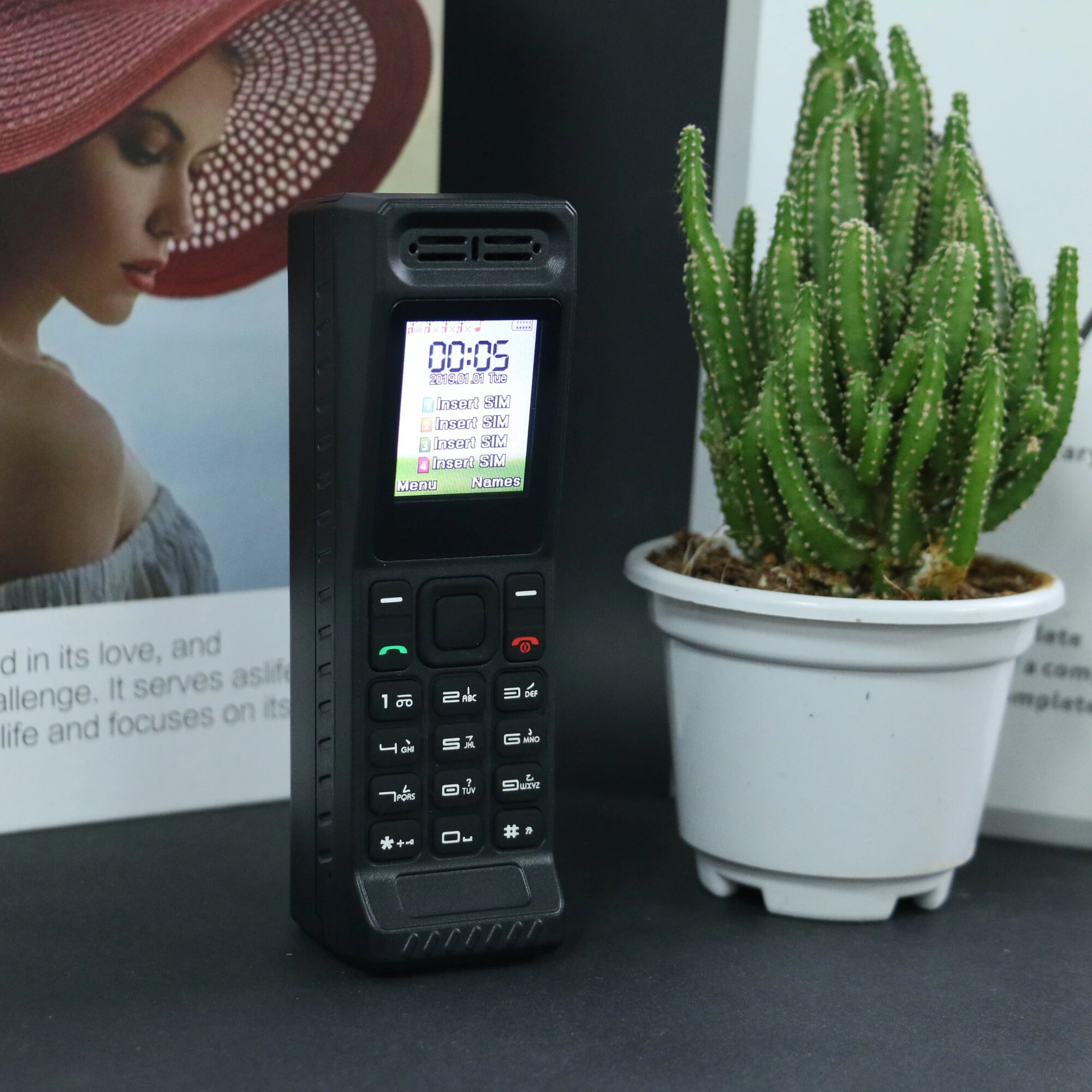 MAFAM Портативный телефон 2G, 4 SIM, черный