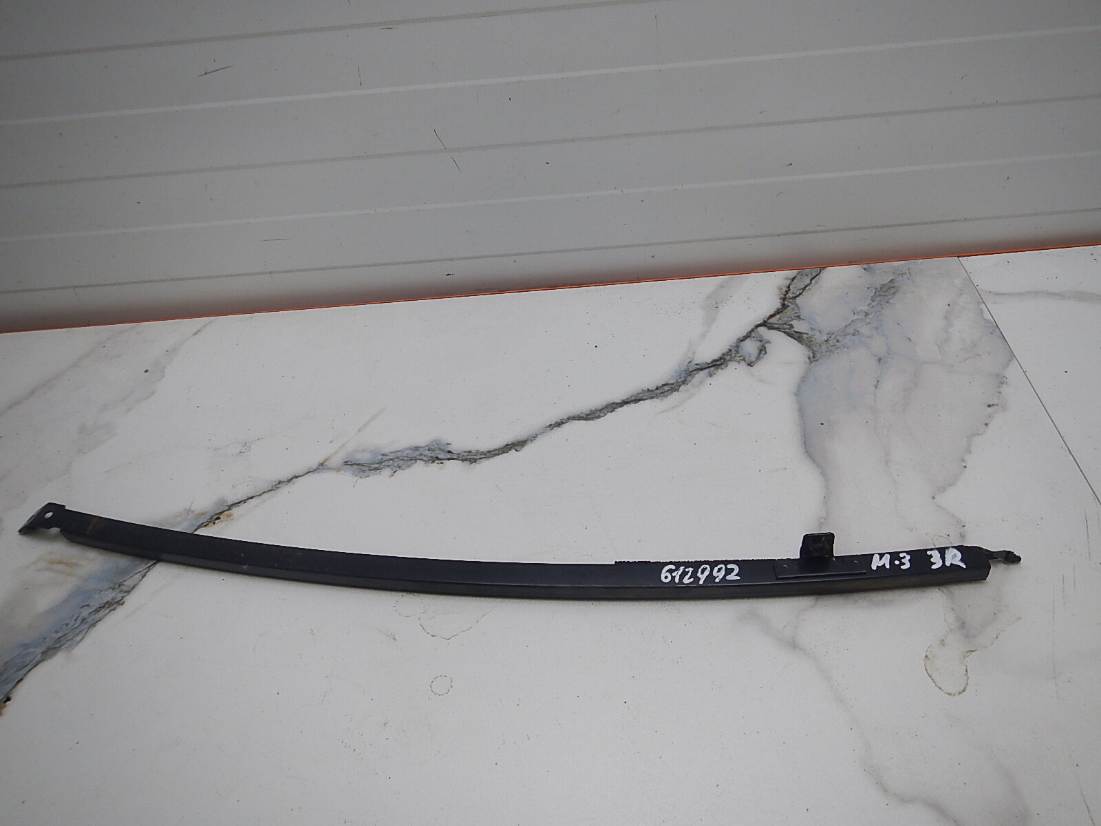 Б/У Направляющая стекла двери, Mazda (Мазда)-3 (BK) (02-09) MAZDA 3 (BK) (02-09) Хетч, задней правой Без видимых поврежде...