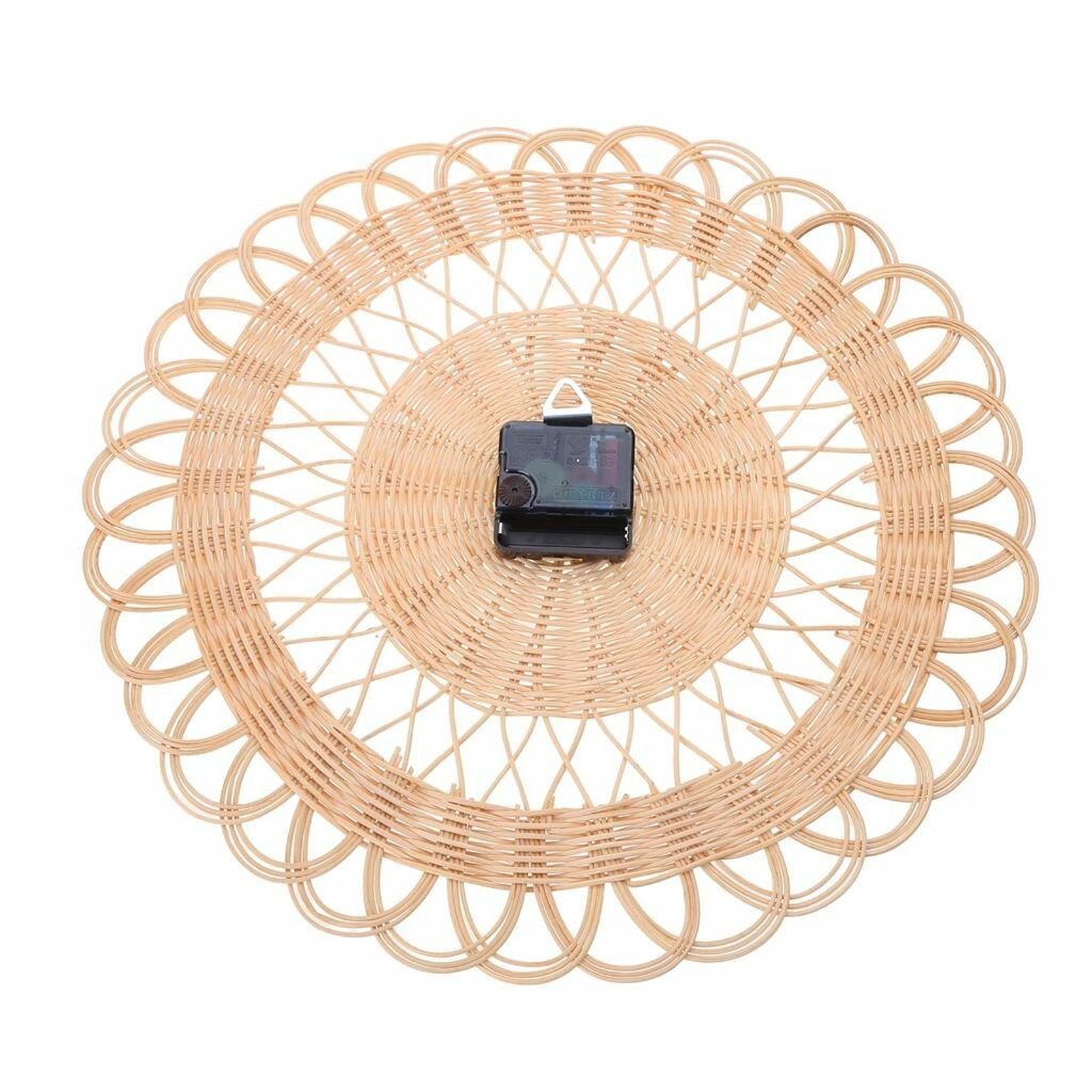 Винтажные настенные часы из ротанга