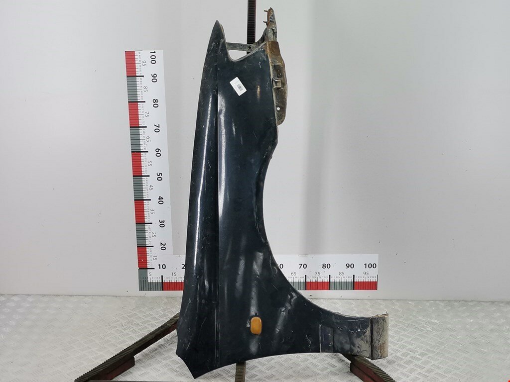 Крыло переднее правое Toyota Carina (T190) арт. 2225896