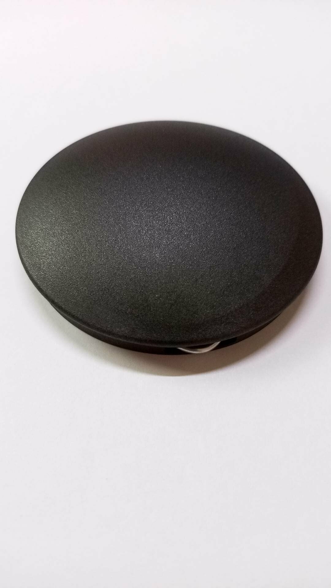 Колпачок на ступицу ВАЗ 2121 декоративный пластик черный 21210310306510