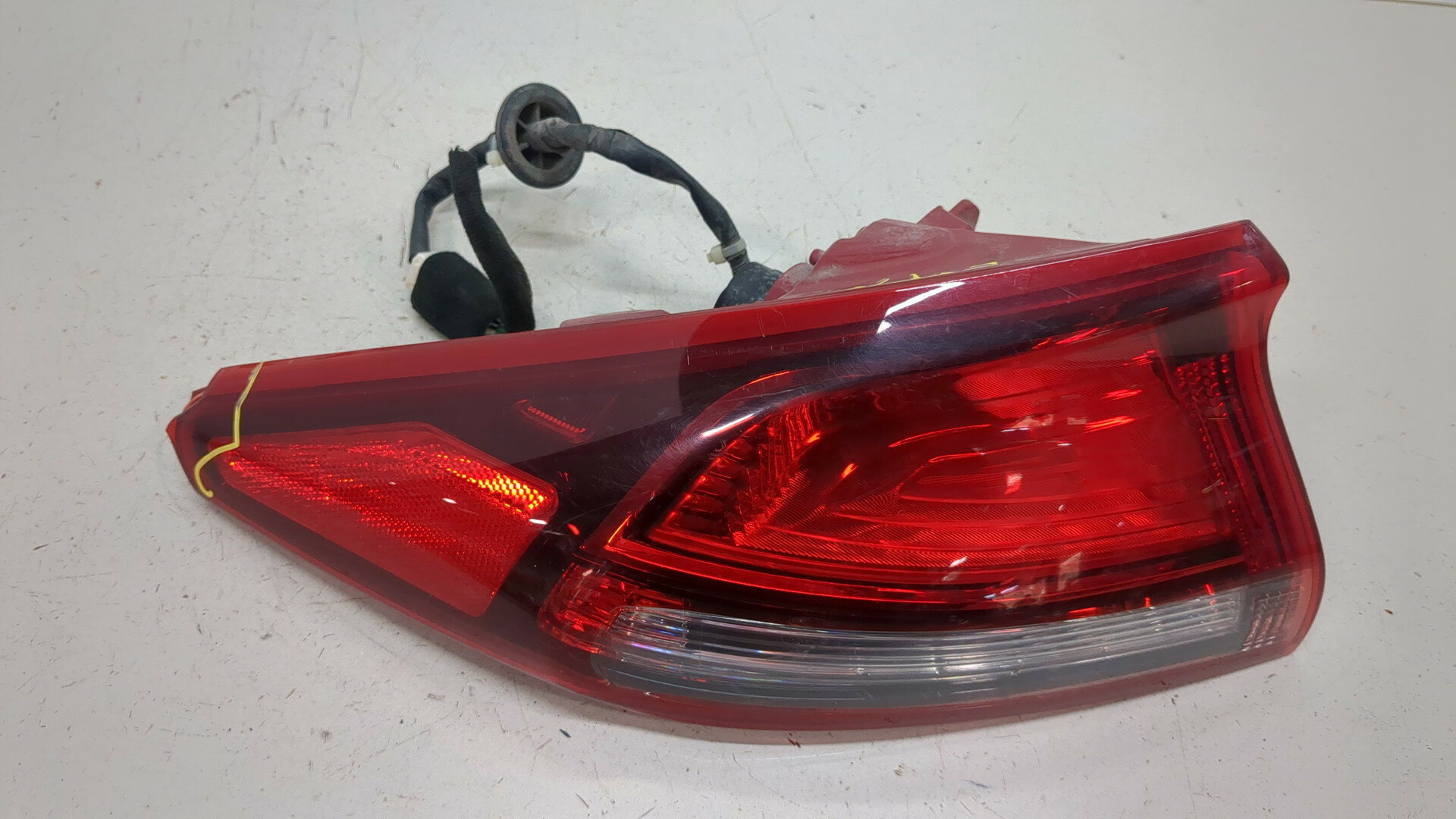 Фонарь (задний) левый Hyundai IONIQ Б/У