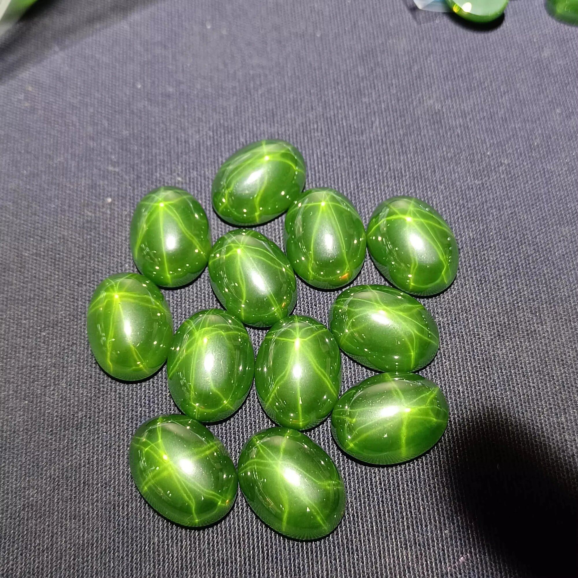 Зеленый хрустальный кабошон кольцо 20x30mm