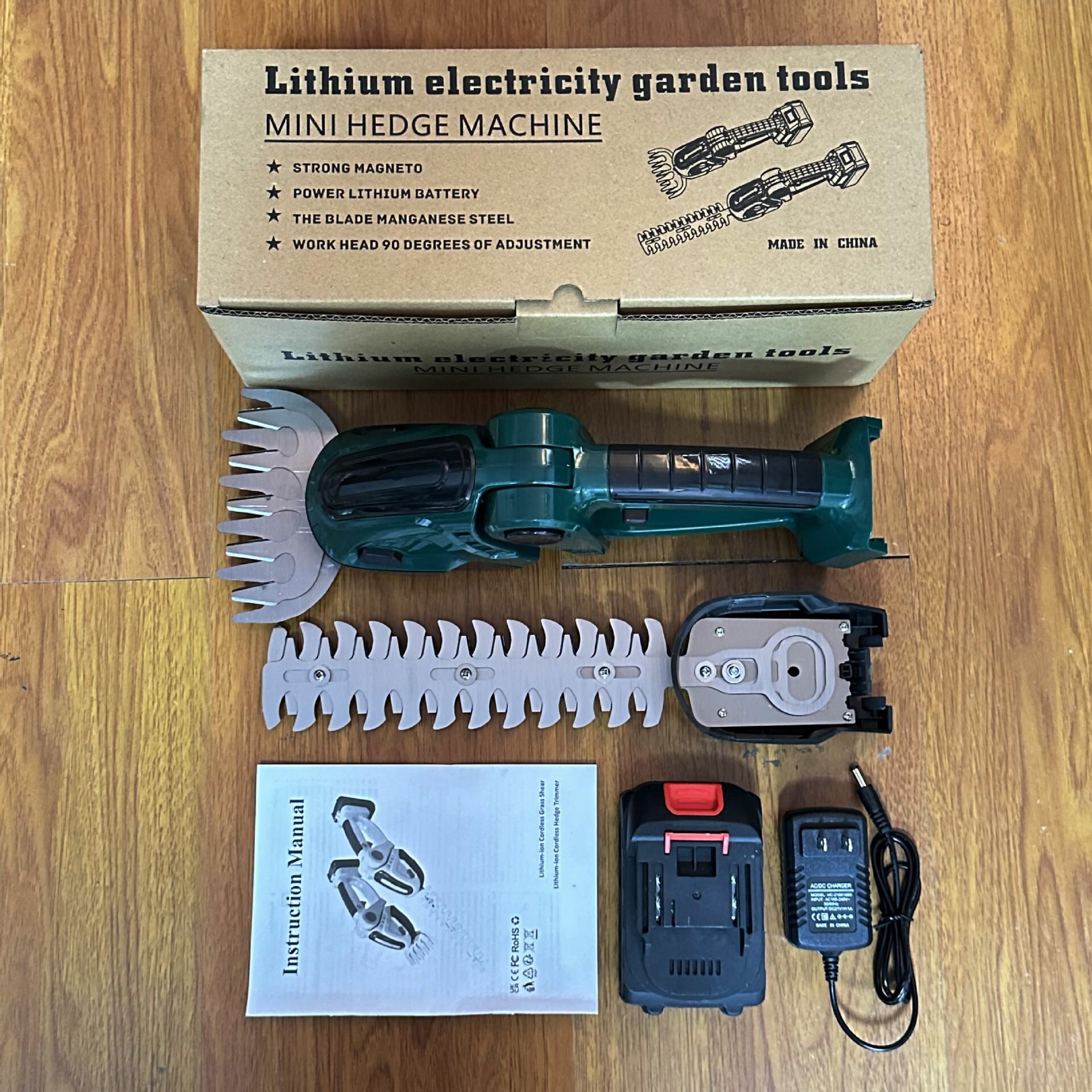 Бытовая небольшая электрическая газонокосилка с литиевой батареей, сменным лезвием