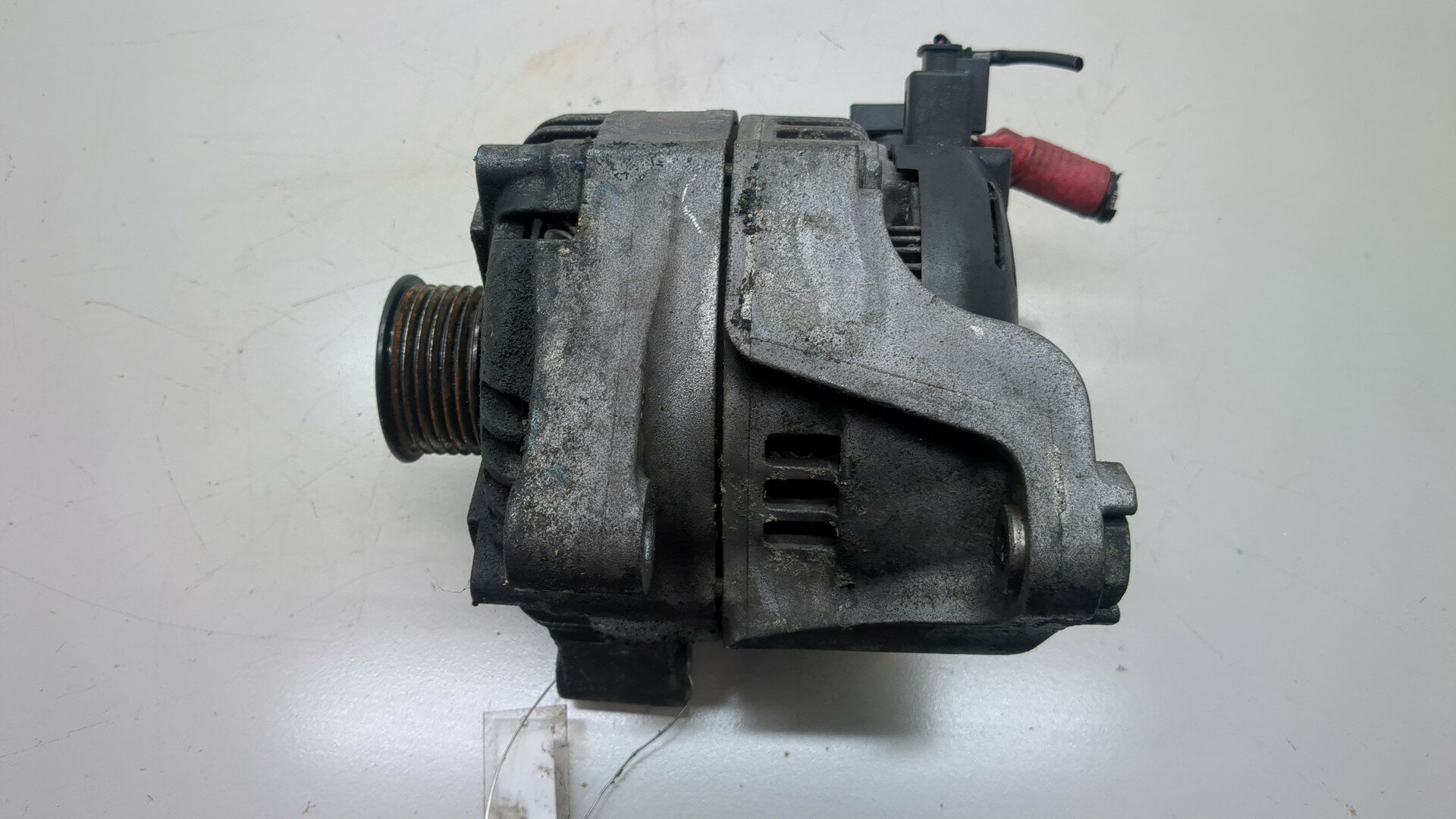 Генератор BMW 5 F10 Б/У