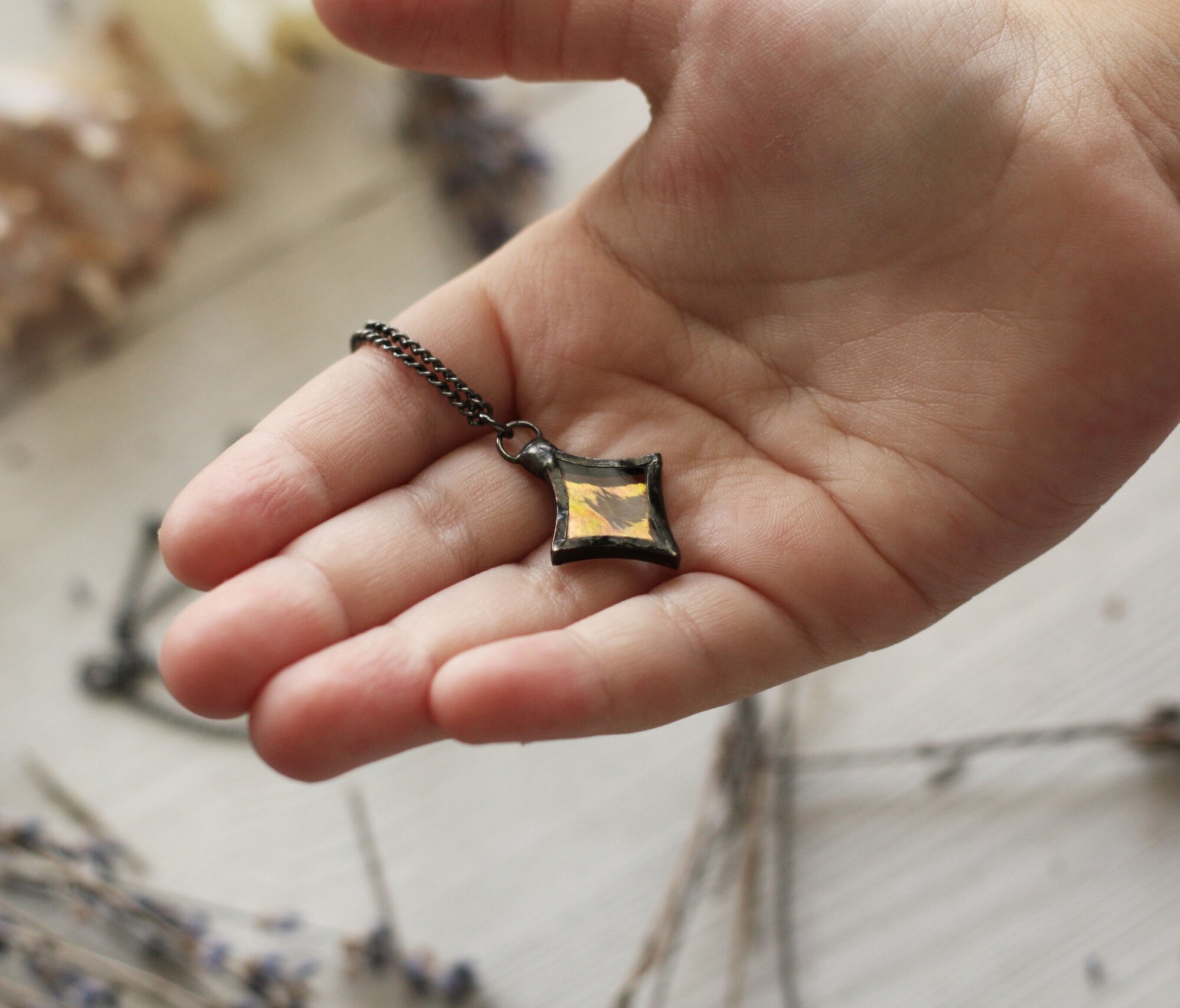 Подвеска, стекло