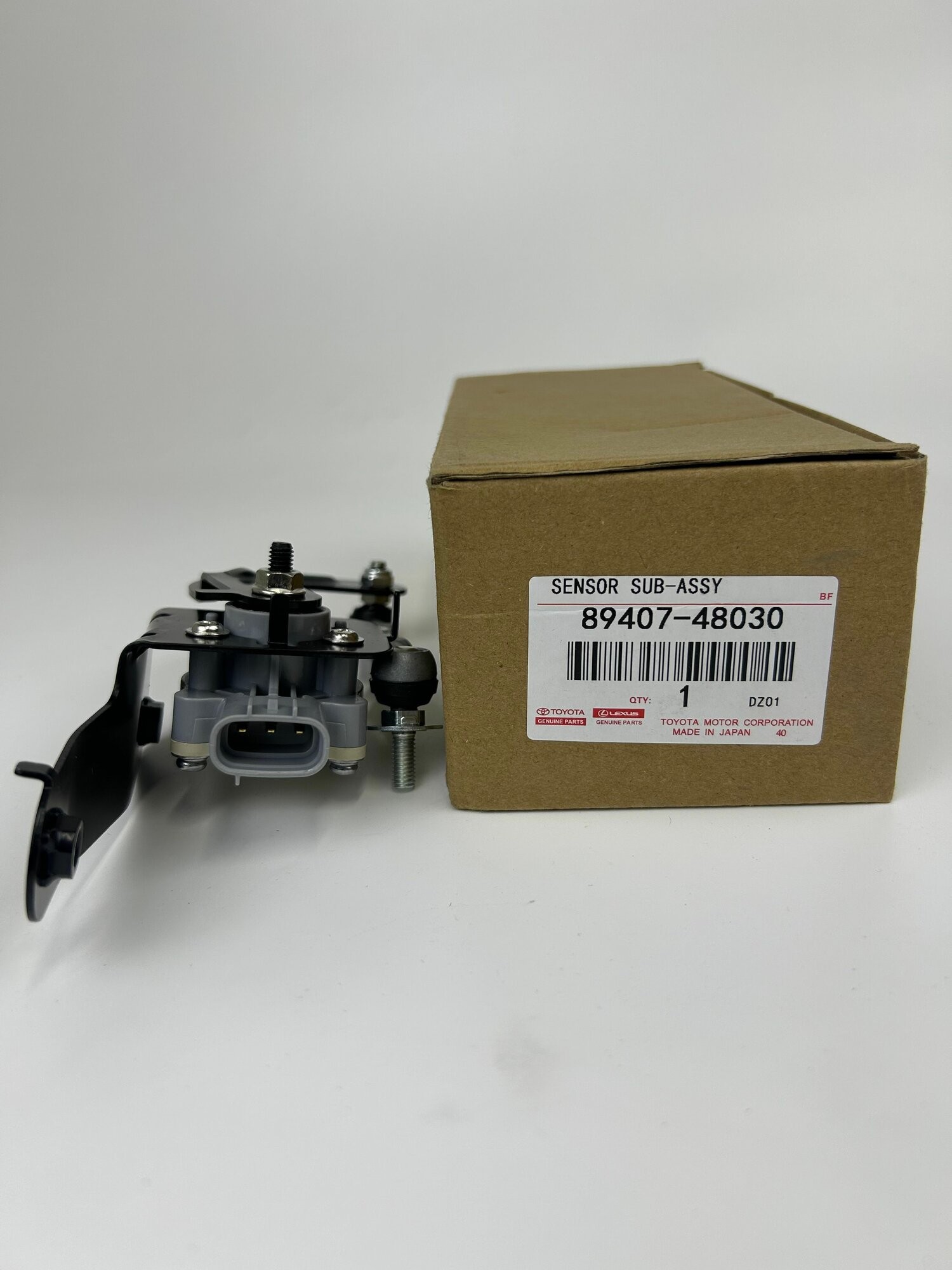 Датчик дорожного просвета 8940748030 TOYOTA LEXUS