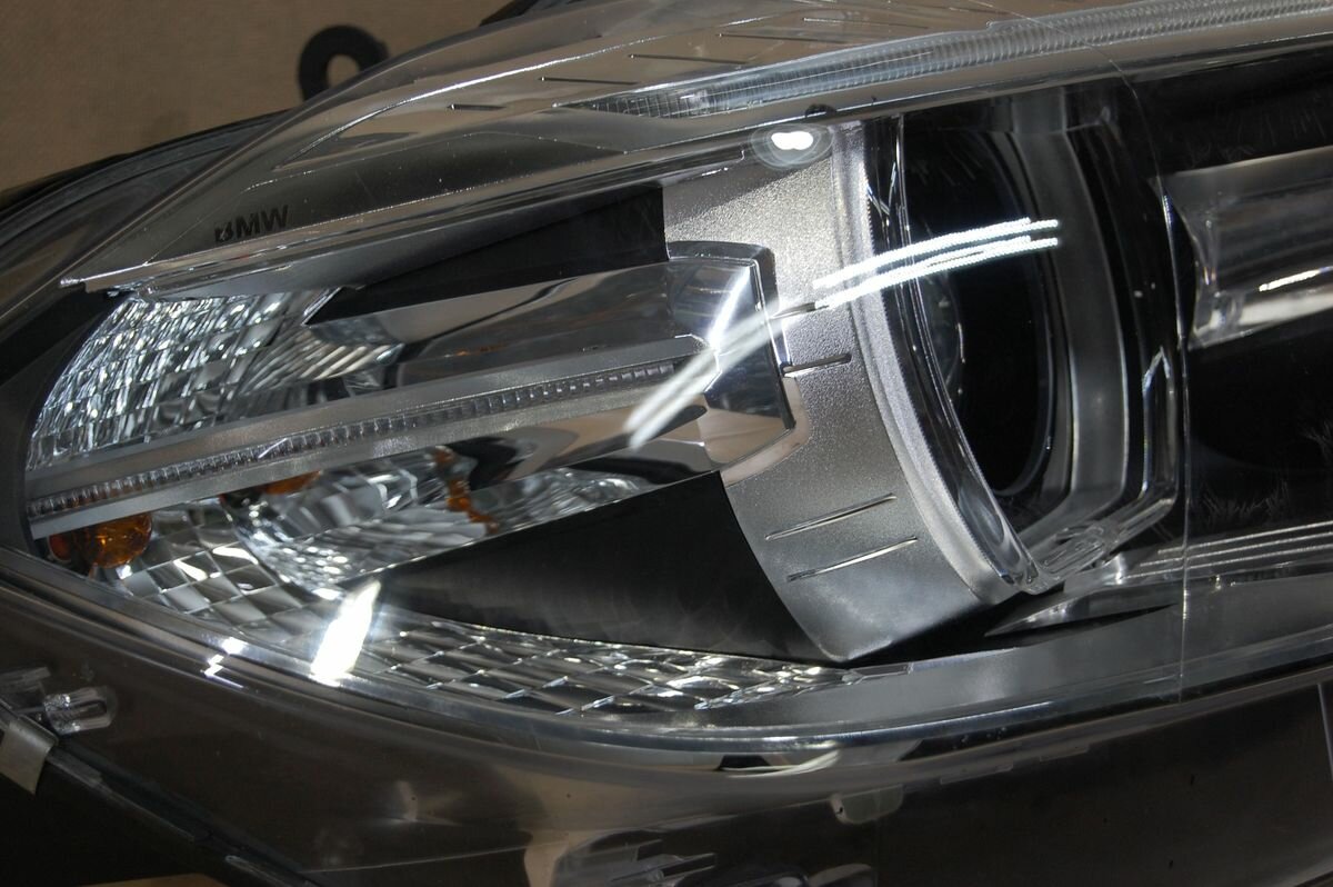 Фара правая (ксенон) для BMW X5 F15 (2013-18гг) 63117317102