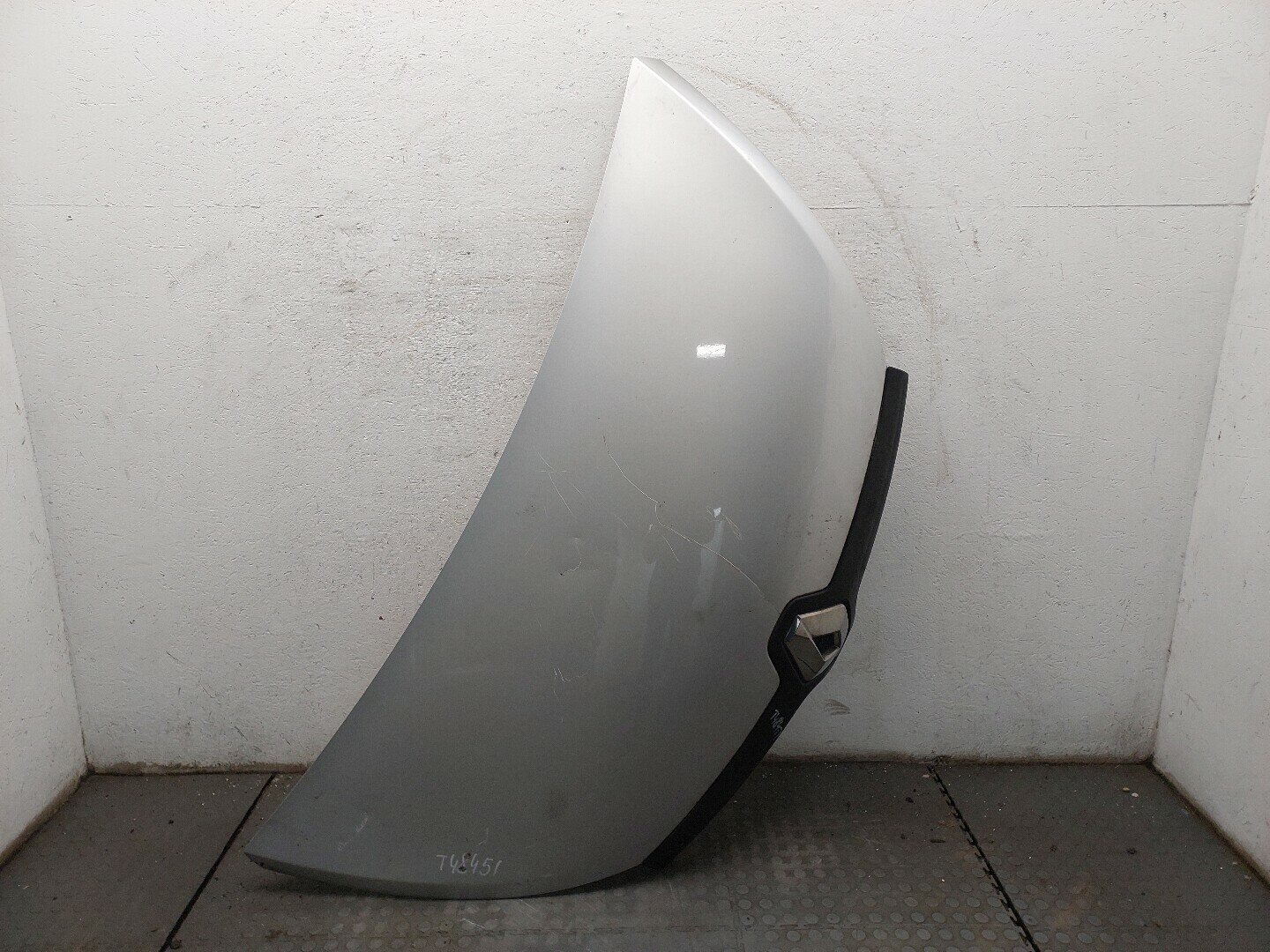 Капот Renault Trafic Б/У