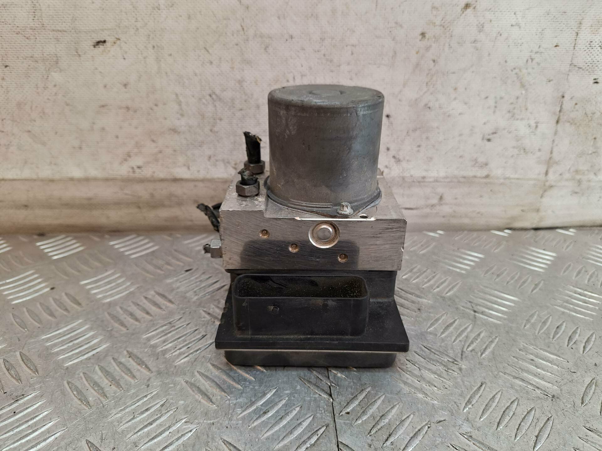 Блок ABS BMW X3 E83 рест. E83 2007 0265236012