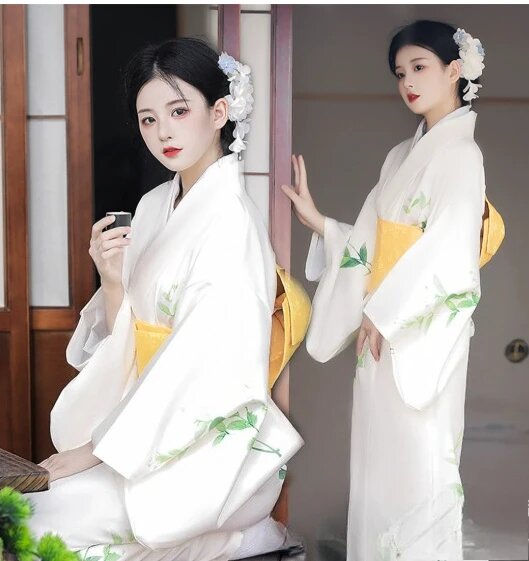 Женское традиционное японское кимоно Risbrdfly B6