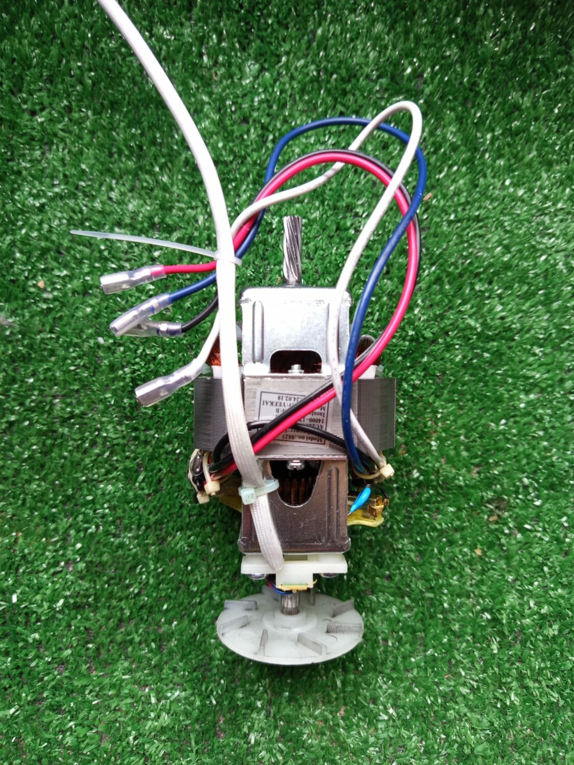 Двигатель в сборе для мясорубки BQ MG2003 (с разбора)