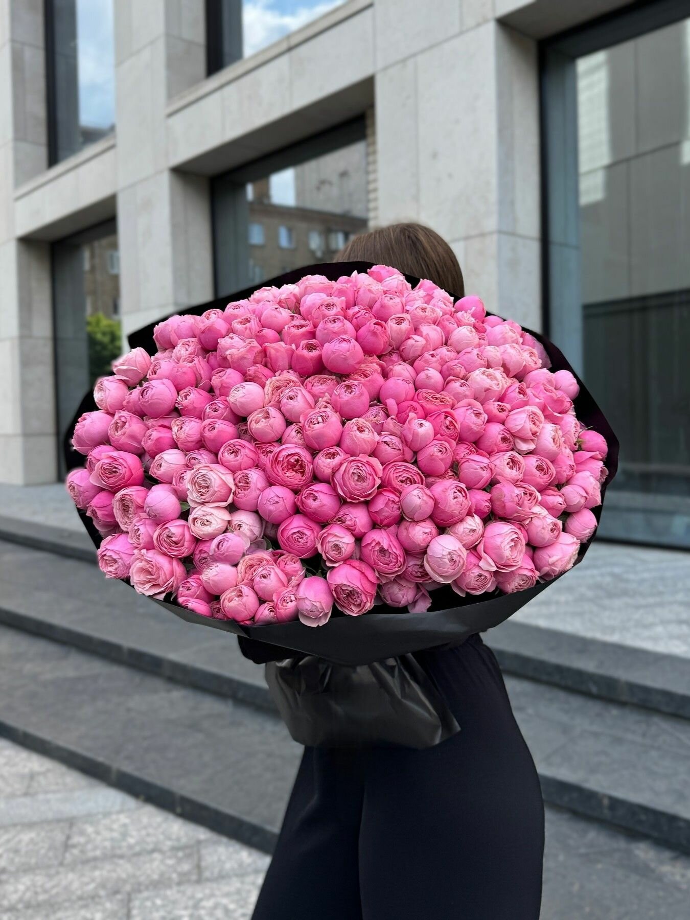 Сборный букет «Букет из роз», 101 цветок, 50 см х 60 см, цвет: розовый
