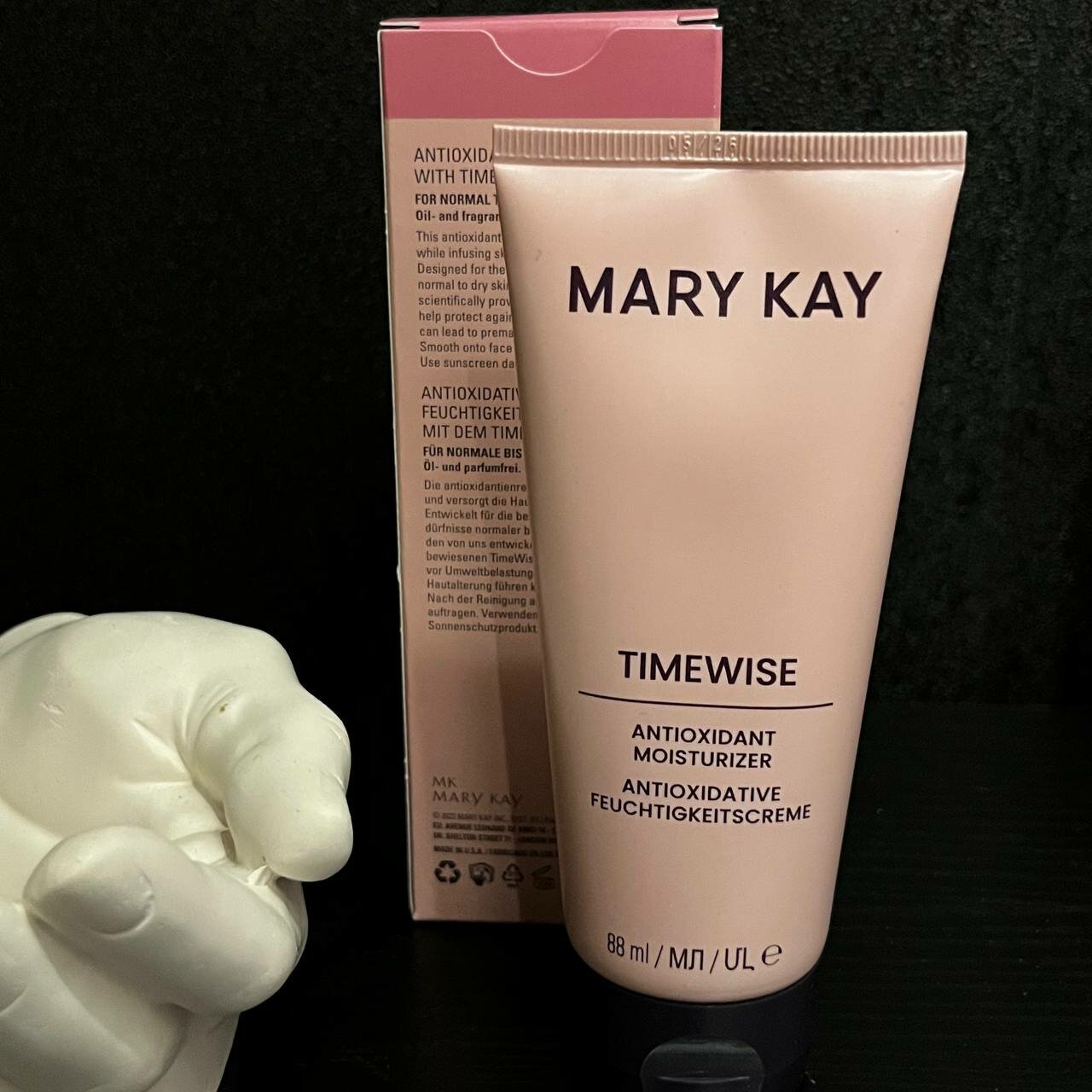 Антиоксидантный увлажняющий крем для лица Mary Kay TimeWise для нормальной или сухой кожи (Улучшенный увлажняющий крем)