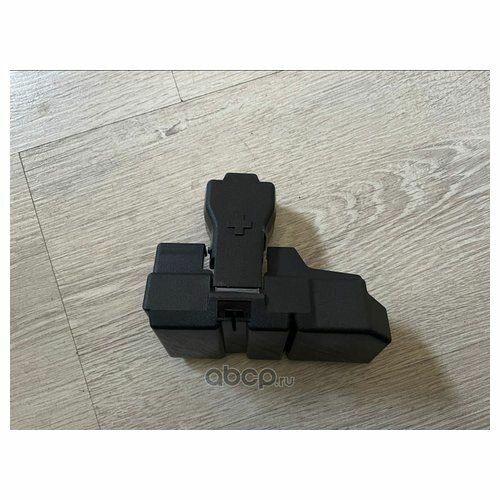 Крышка клеммы акб Mazda d07a67kb1