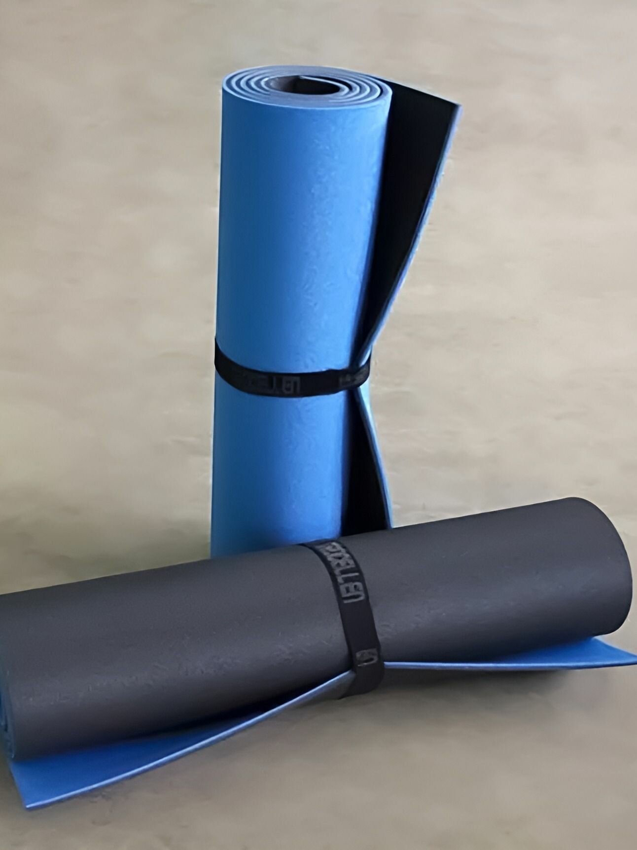 Коврик туристический походный для пикника и пляжа, пенка походная, каремат для палатки двухслойный теплый