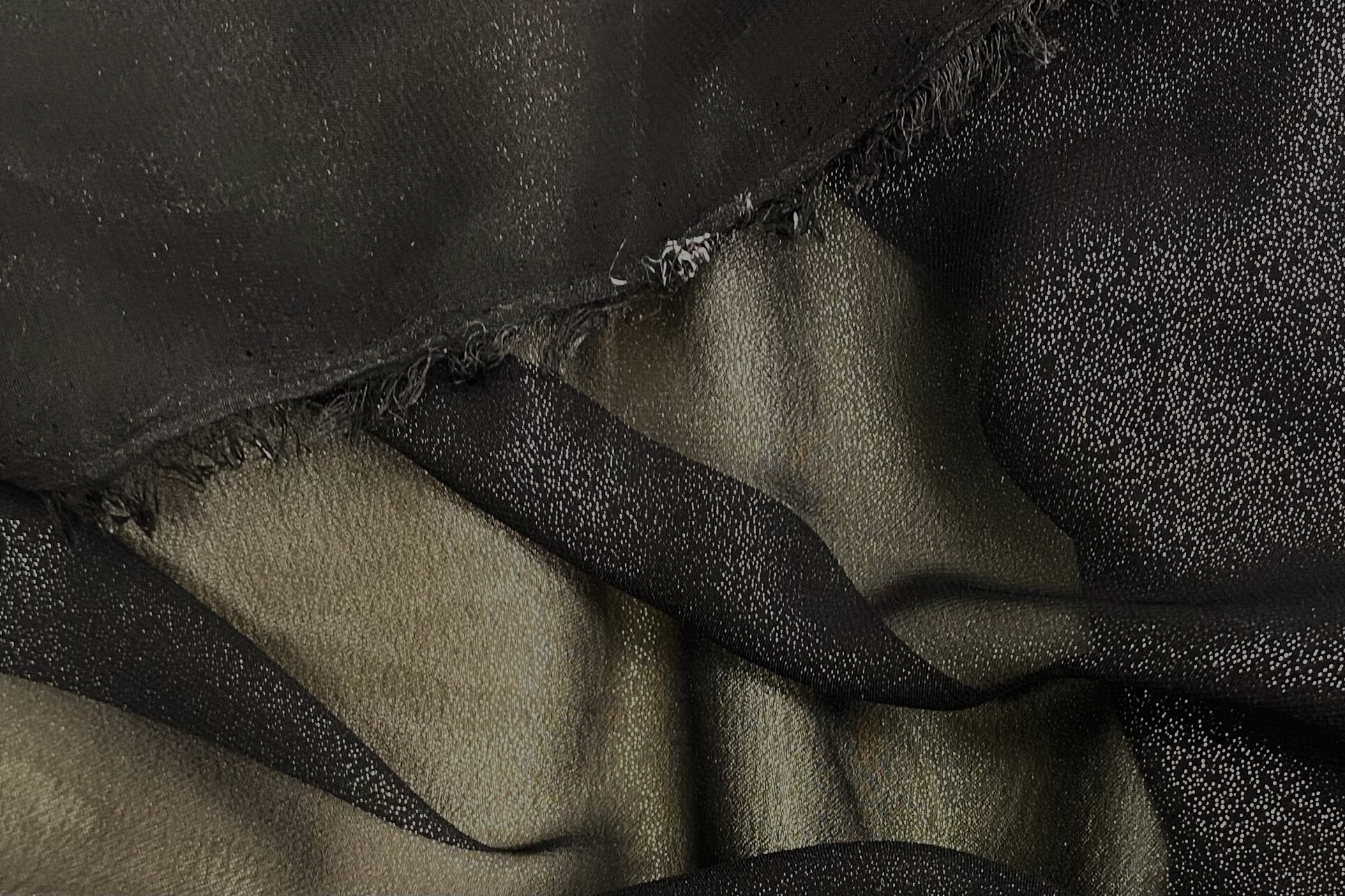 Ткань шифон-перламутр черный с серебряным напылением, 72 г/пм, ш145см, 0,5 м