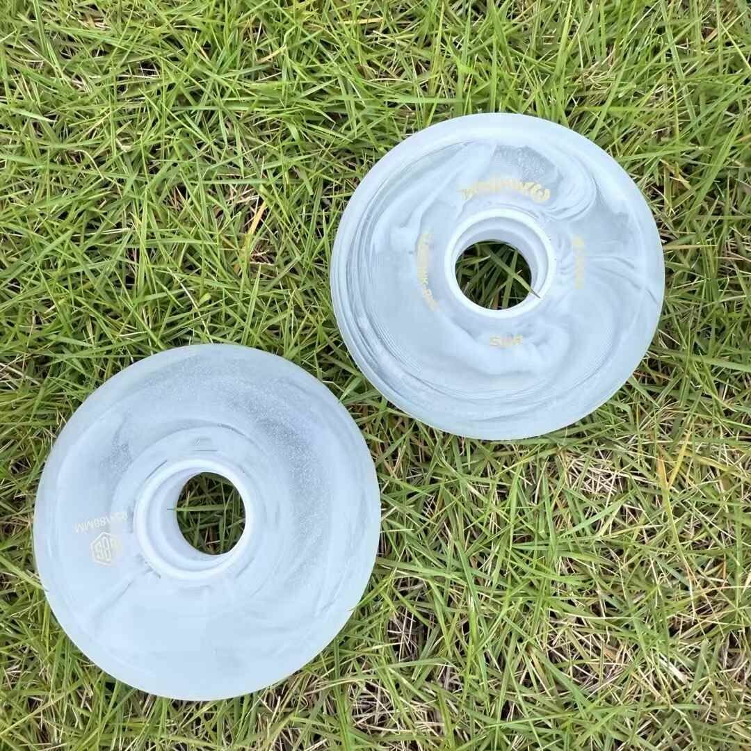 Колеса для роликов 80мм 85а жесткости 8шт. Omellox LBS белые с наплывами.