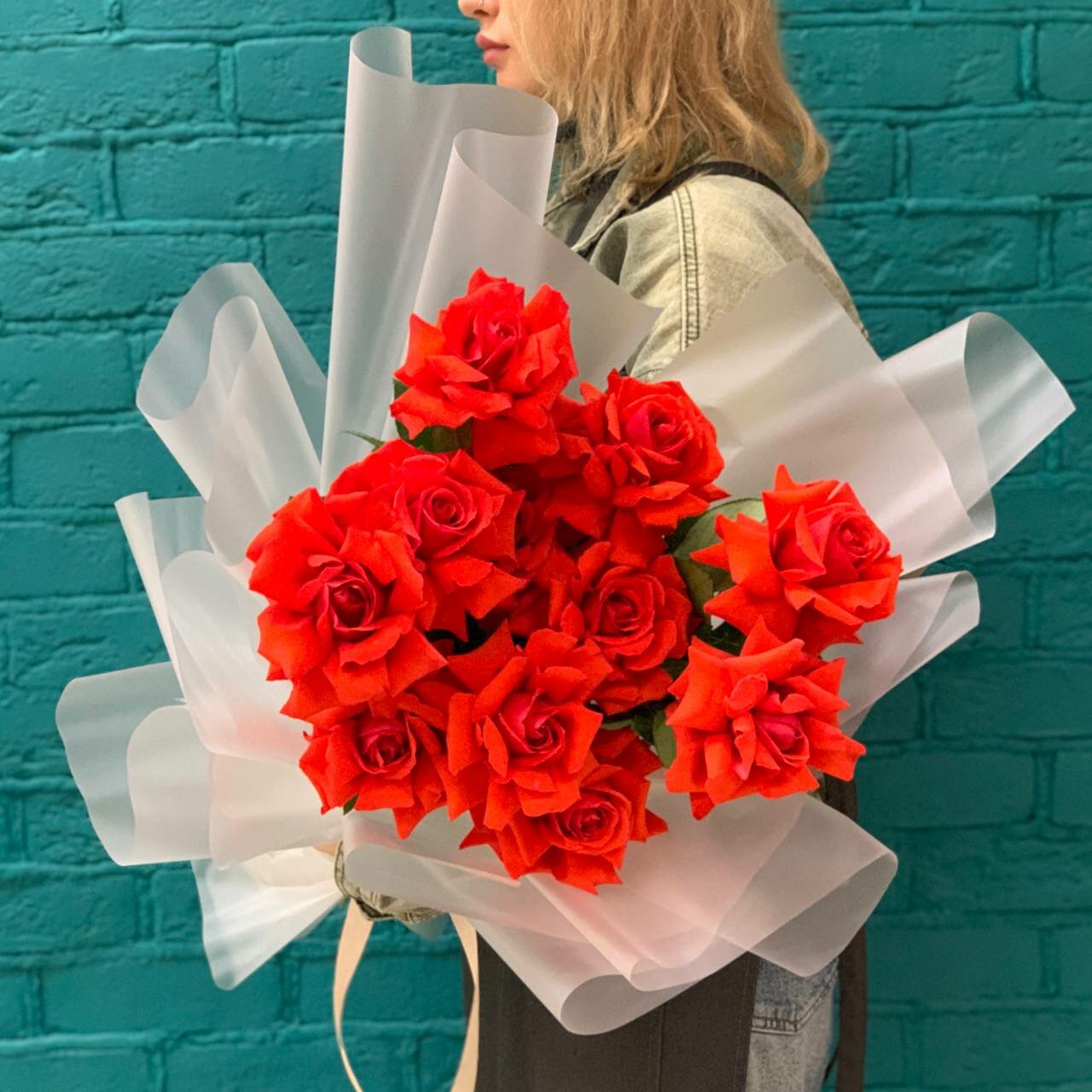 Букет из 11 красных французских роз