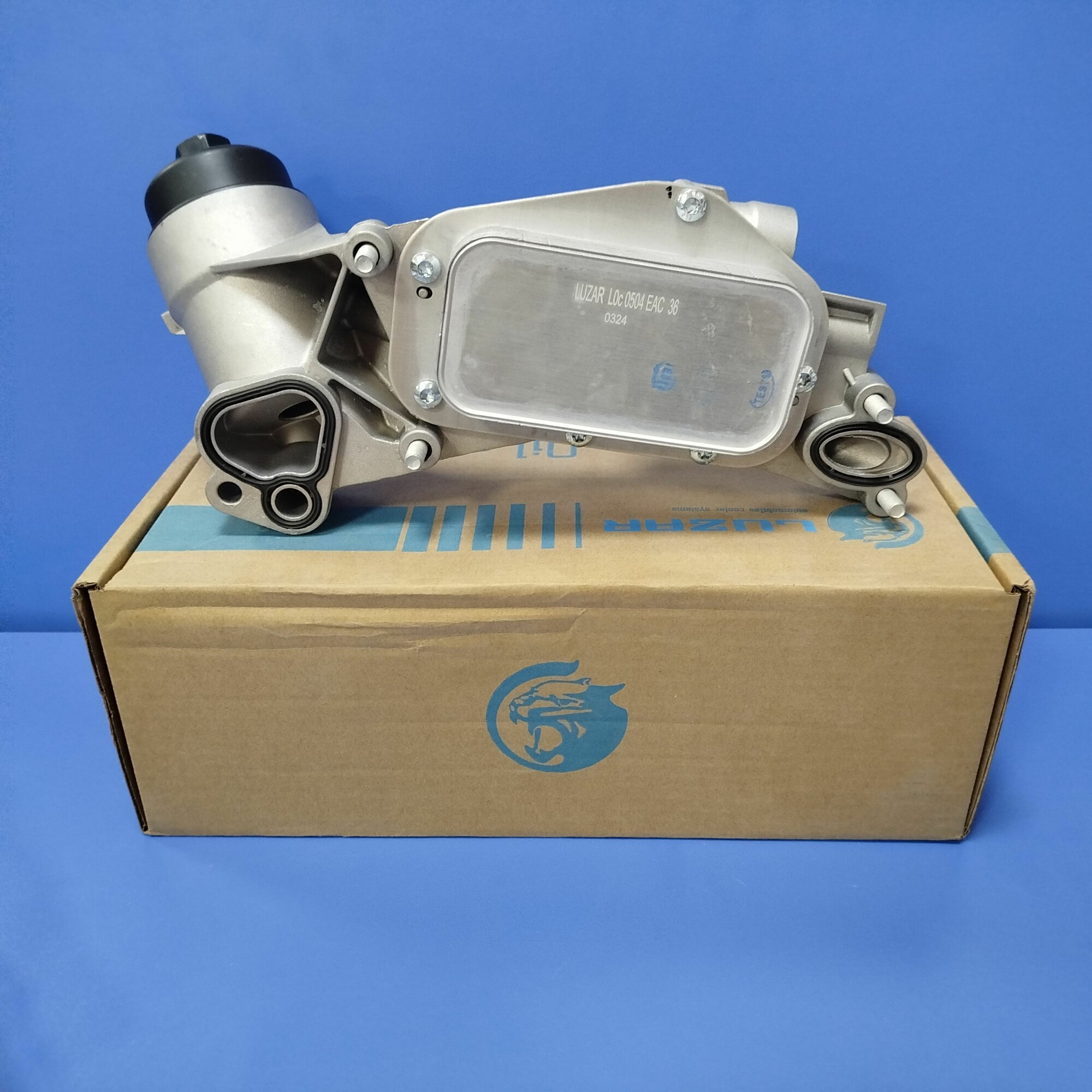 Радиатор масляный "LUZAR" Chevrolet Cruze 09->, Opel Astra H 04-> 1.6i, 1.8i (теплообменник)