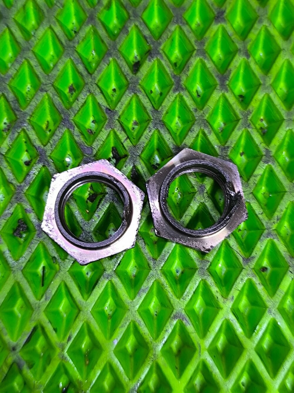 гайки валов Киа Спектра 0K21117628A