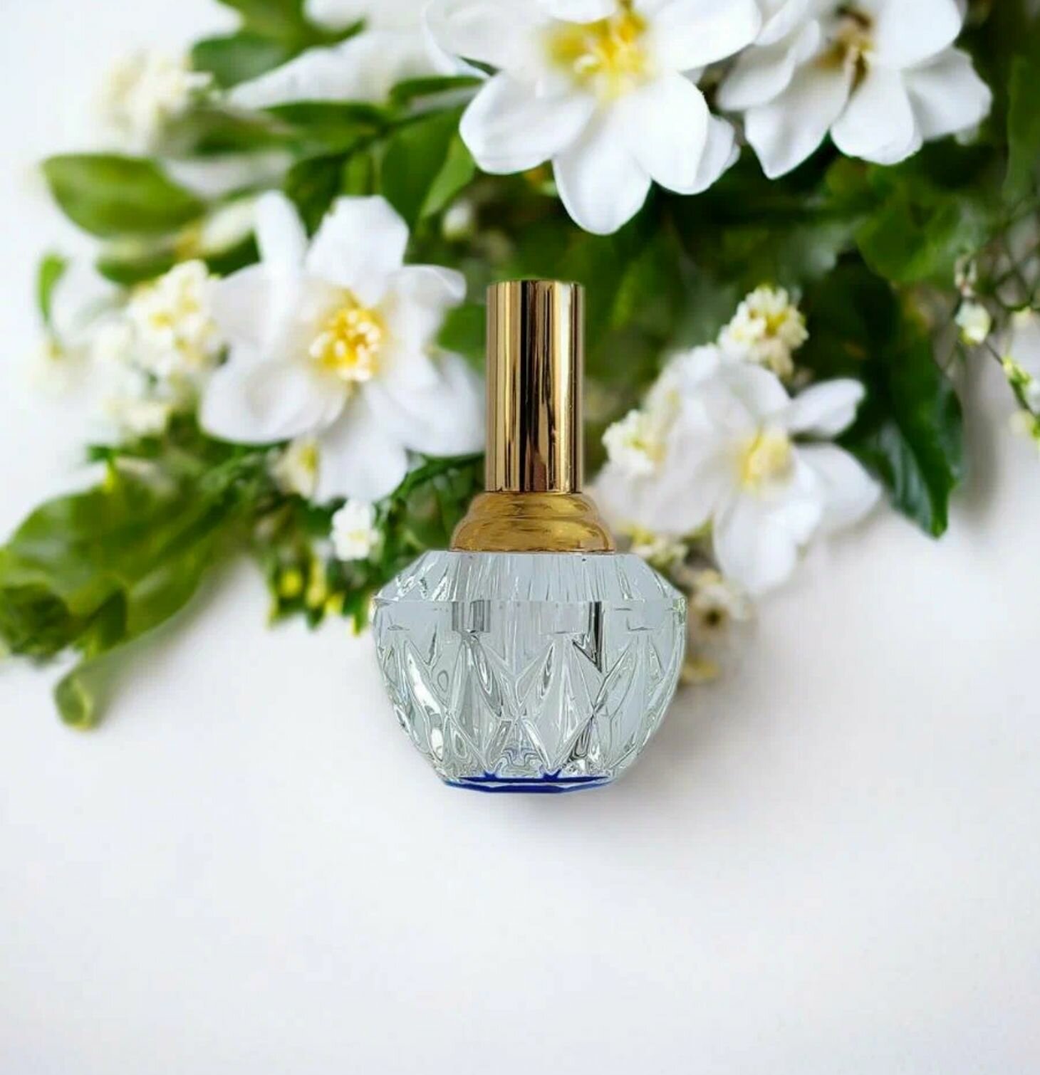 Хрустальный резной флакон для духов 30мл, высота 120мм, диаметр 60мм, цвет синий