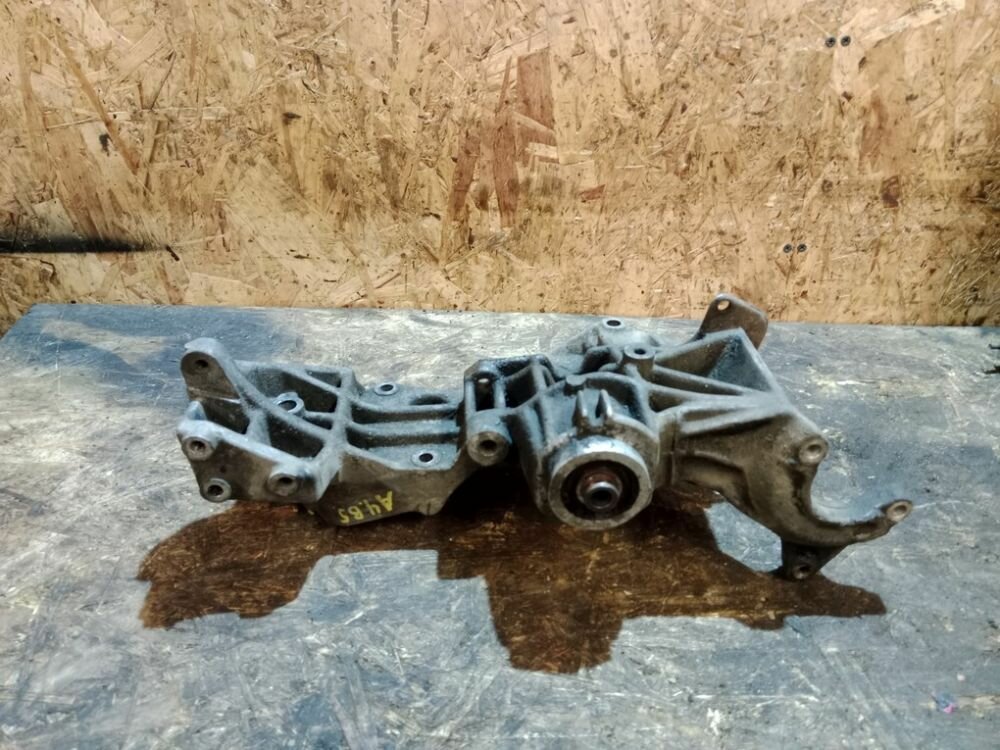 Кронштейн генератора Audi A4 B5 (1999 2001) 1.6 Б/У с пробегом