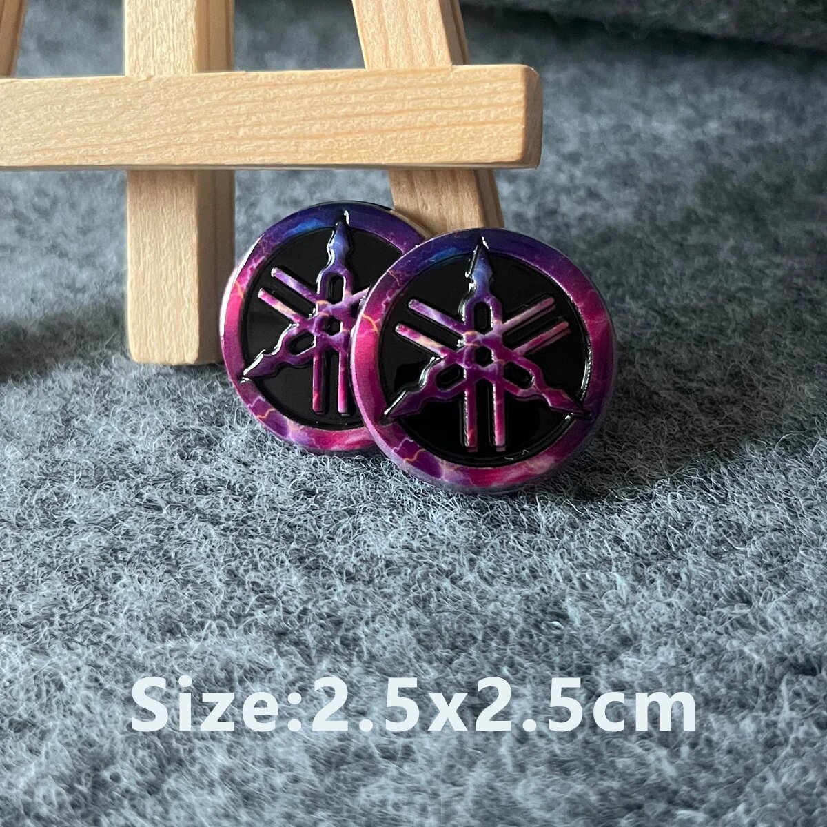 Наклейка Yamaha мотоцикл, фиолетовый, 2.5x2.5 см