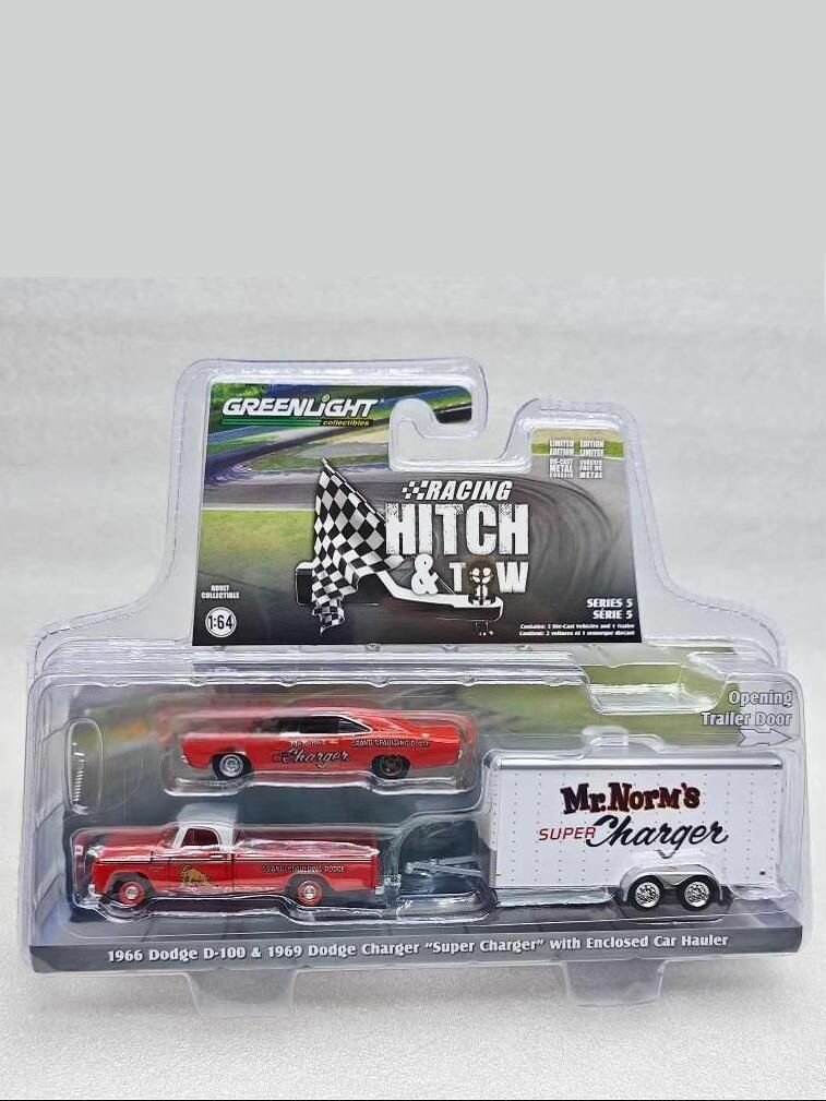 Машинка GreenLight 1/64 1966 Dodge D-100 &1969 Dodge Charger with enclosde car hauler Die-cast Alloy Car Model Collection Toy Gift