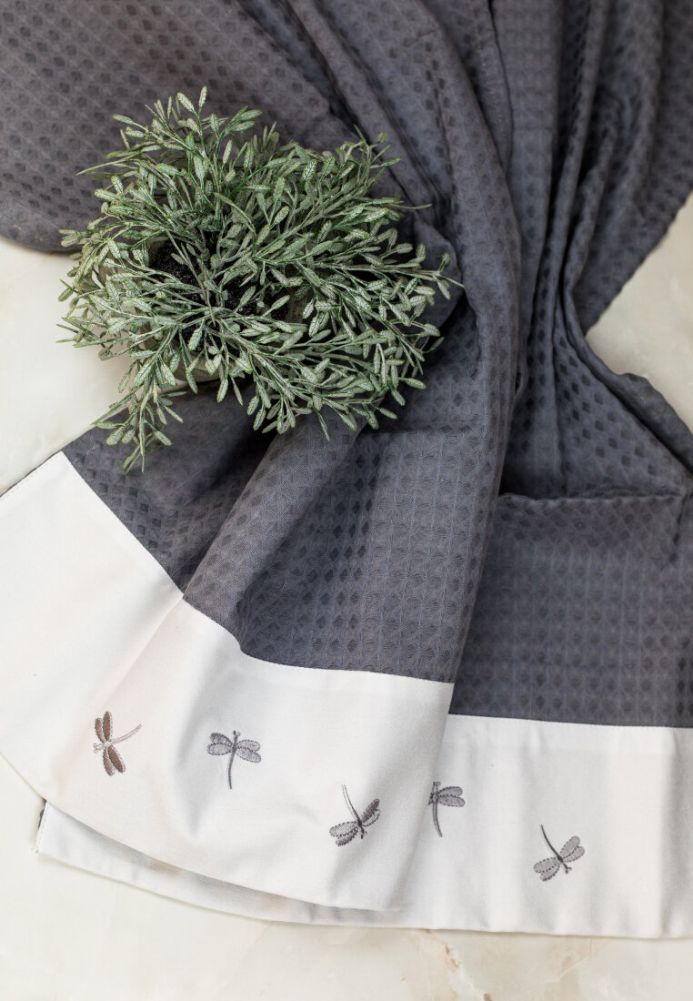 Набор полотенец "Стрекозы", вафельные, с вышивкой, набор из 2 штук, 45 см x 70 см