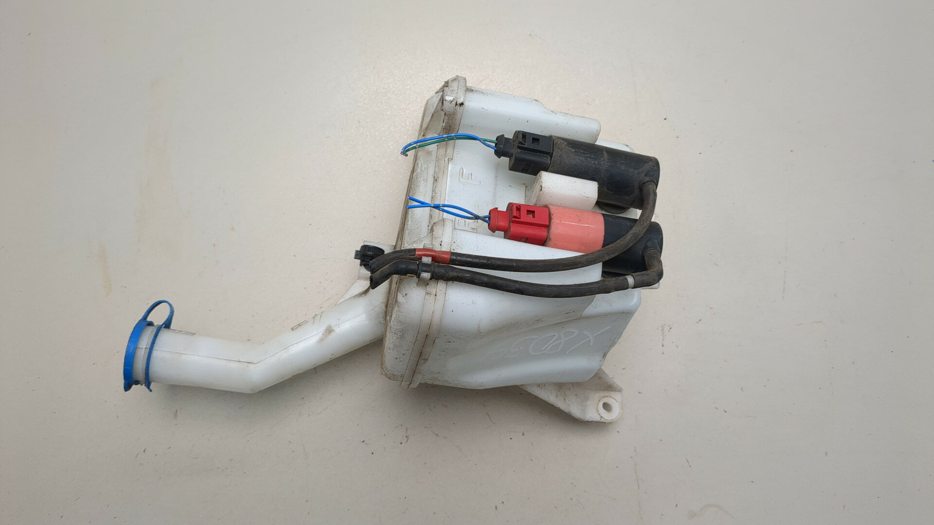 Бачок омывателя Toyota Yaris Б/У