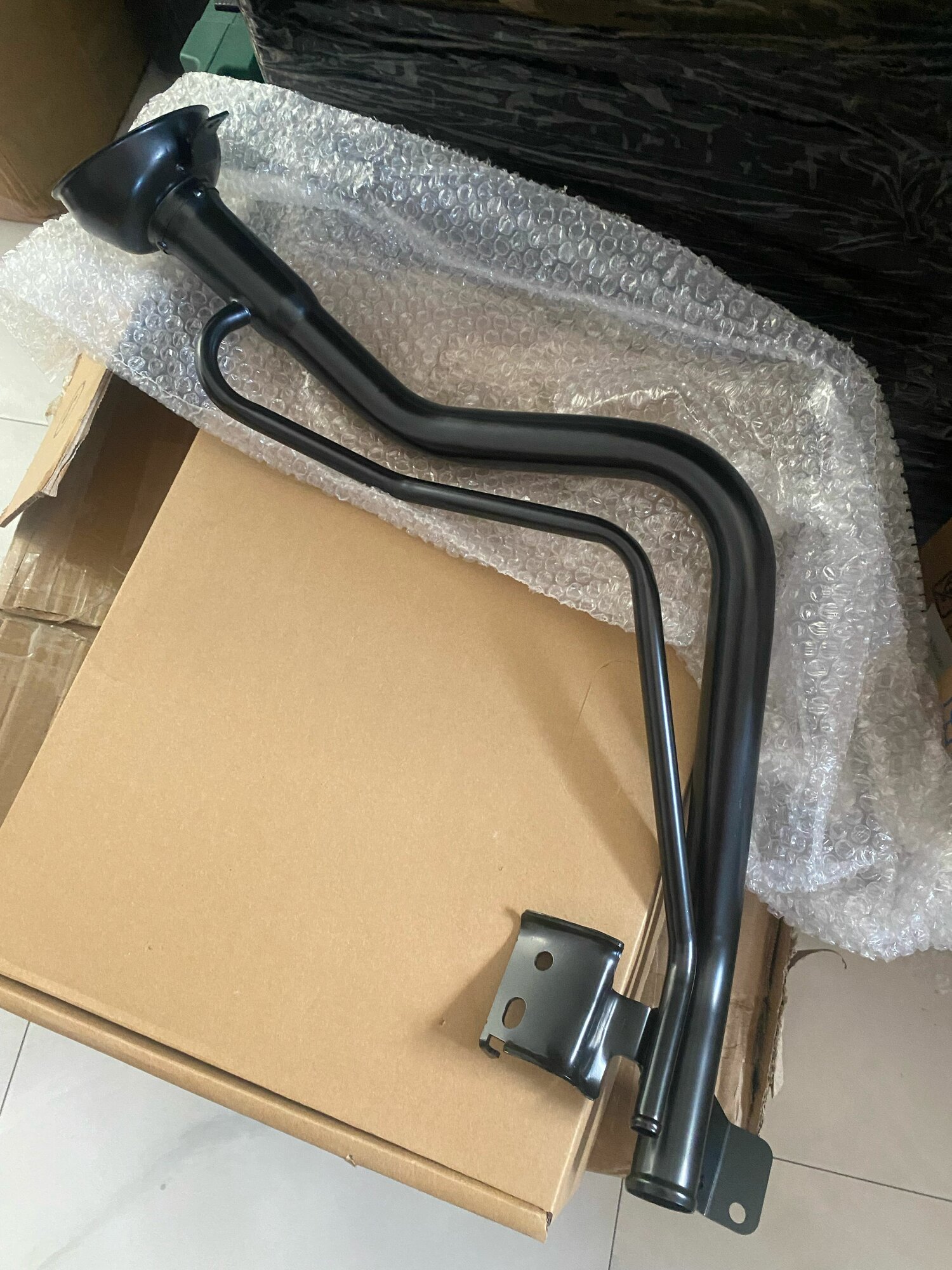 Горловина бензобака Nissan Almera Classic