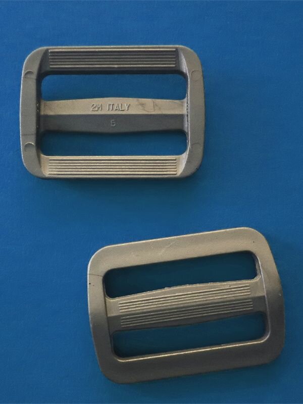 Пряжка двухщелевая на стропу 38-40 мм, нейлон, цвет металлический серый, 4шт.