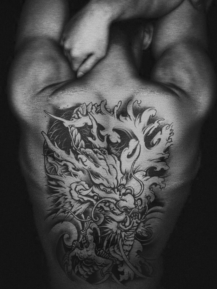 Временные тату для спины , полуперманентные, держатся 7-14 дней, на основе растительных красителей, безопасны для кожи.